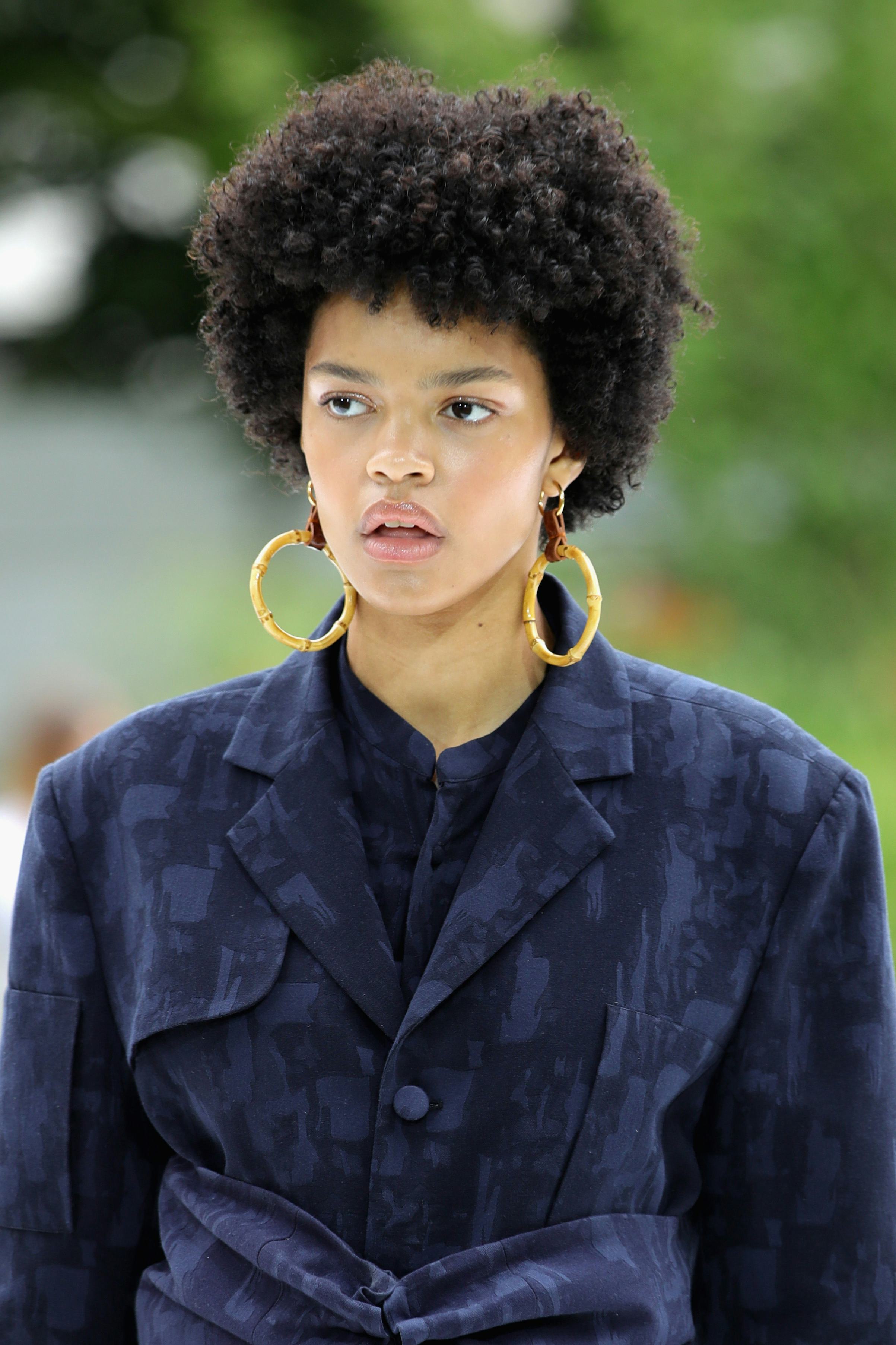 8 Scalp Scrubs For Natural Hair That Won't Leave Your Curls Dry