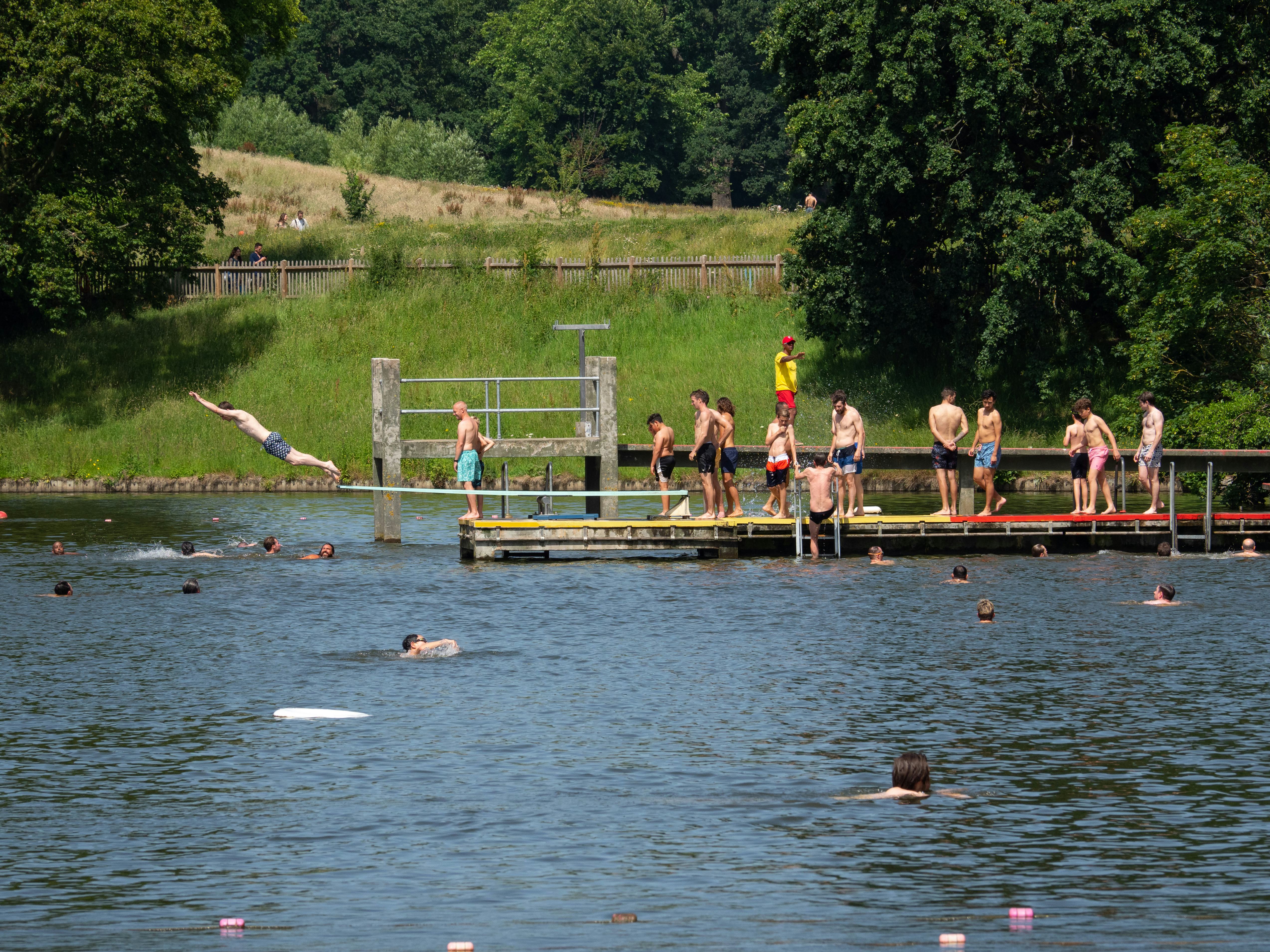 Taylor Swift's 'London Boy' Locations Prove That This Bop Travels All ...