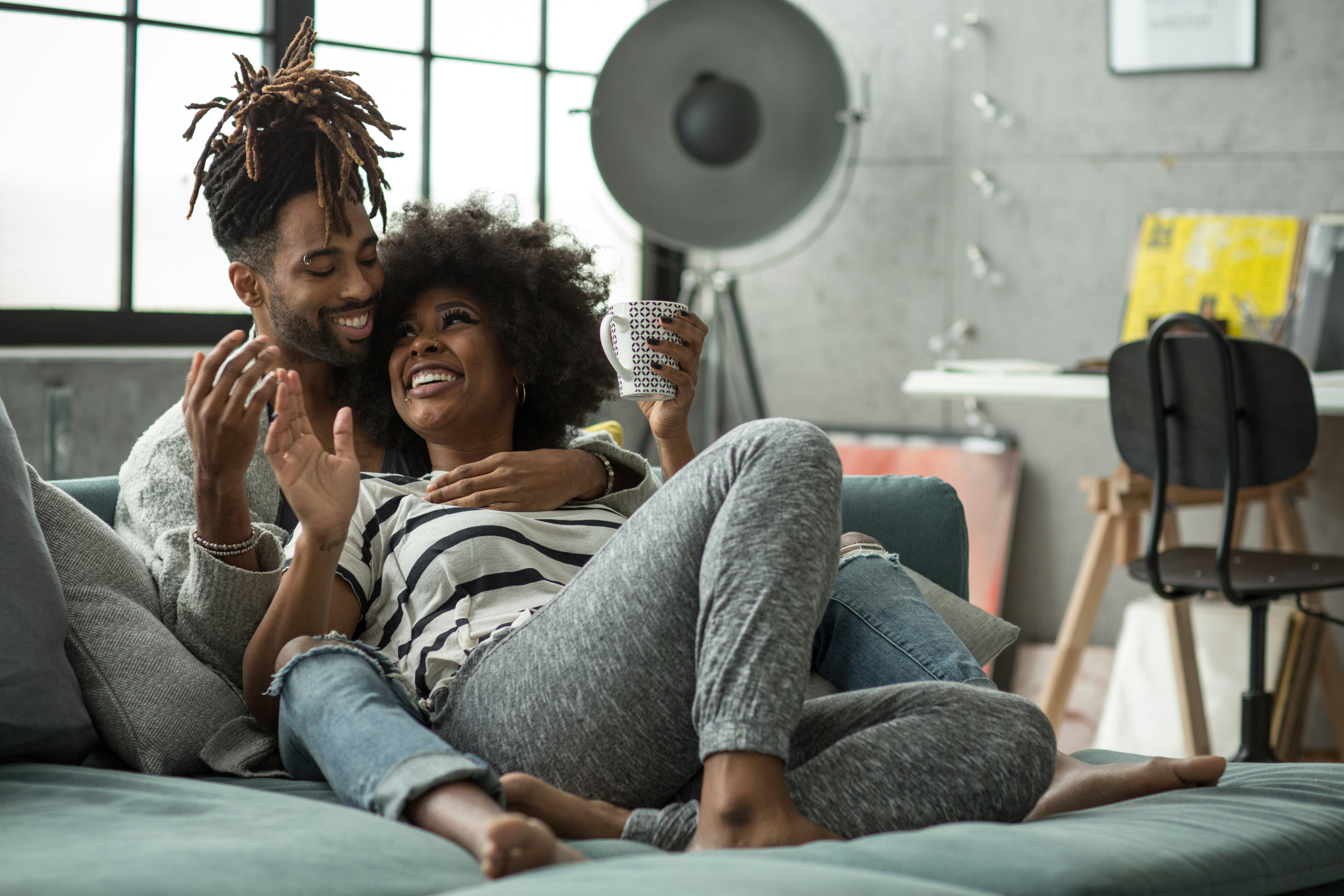 6 Dating Behaviors That Mean Someone’s Fully Committed To You