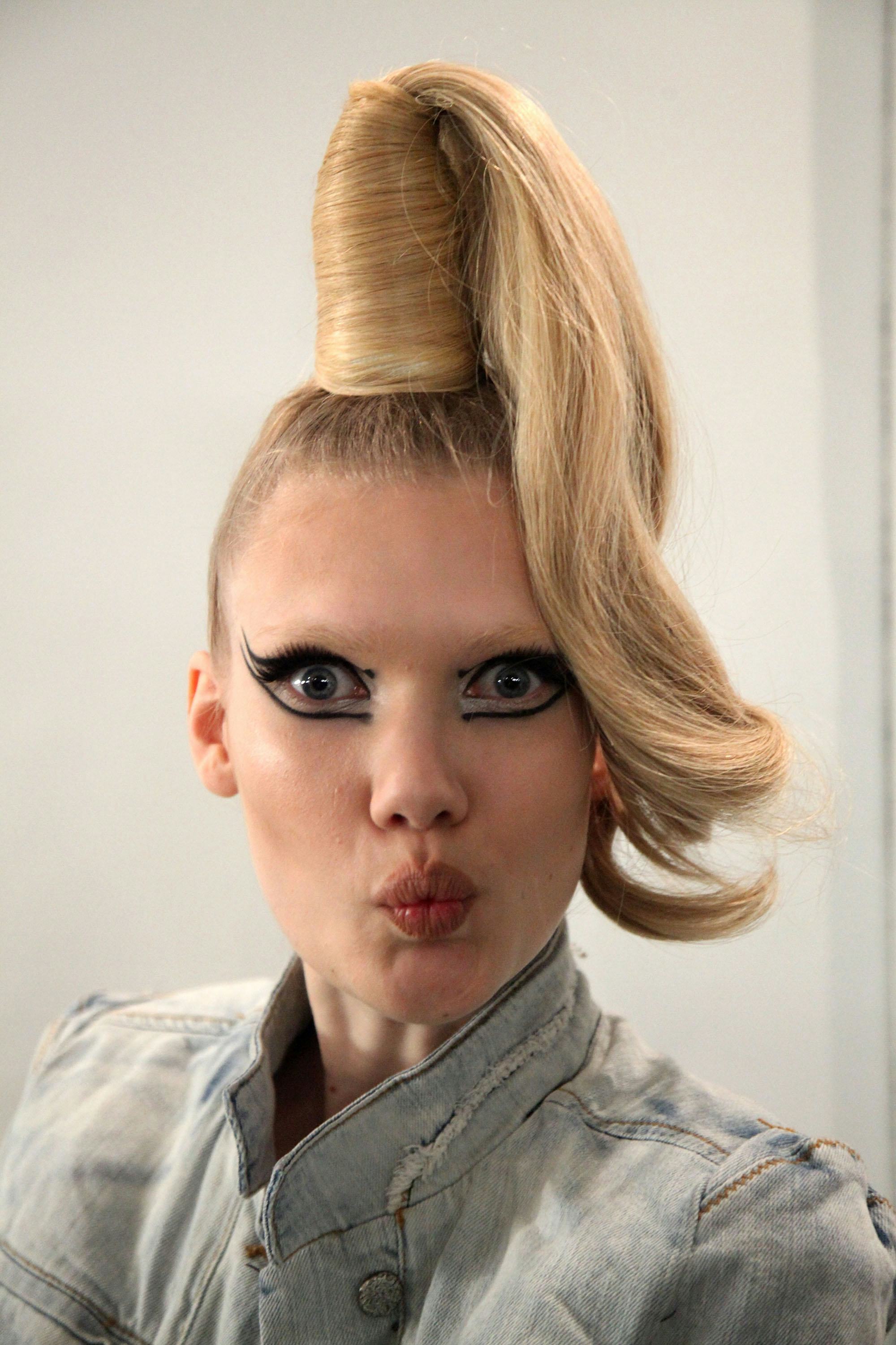 9 Beauty Trends From Fashion Week 2010 That Still Look Good Today