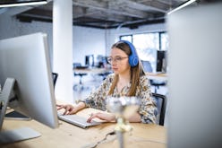 12 Podcasts To Help You Focus At Work & Get Everything Done