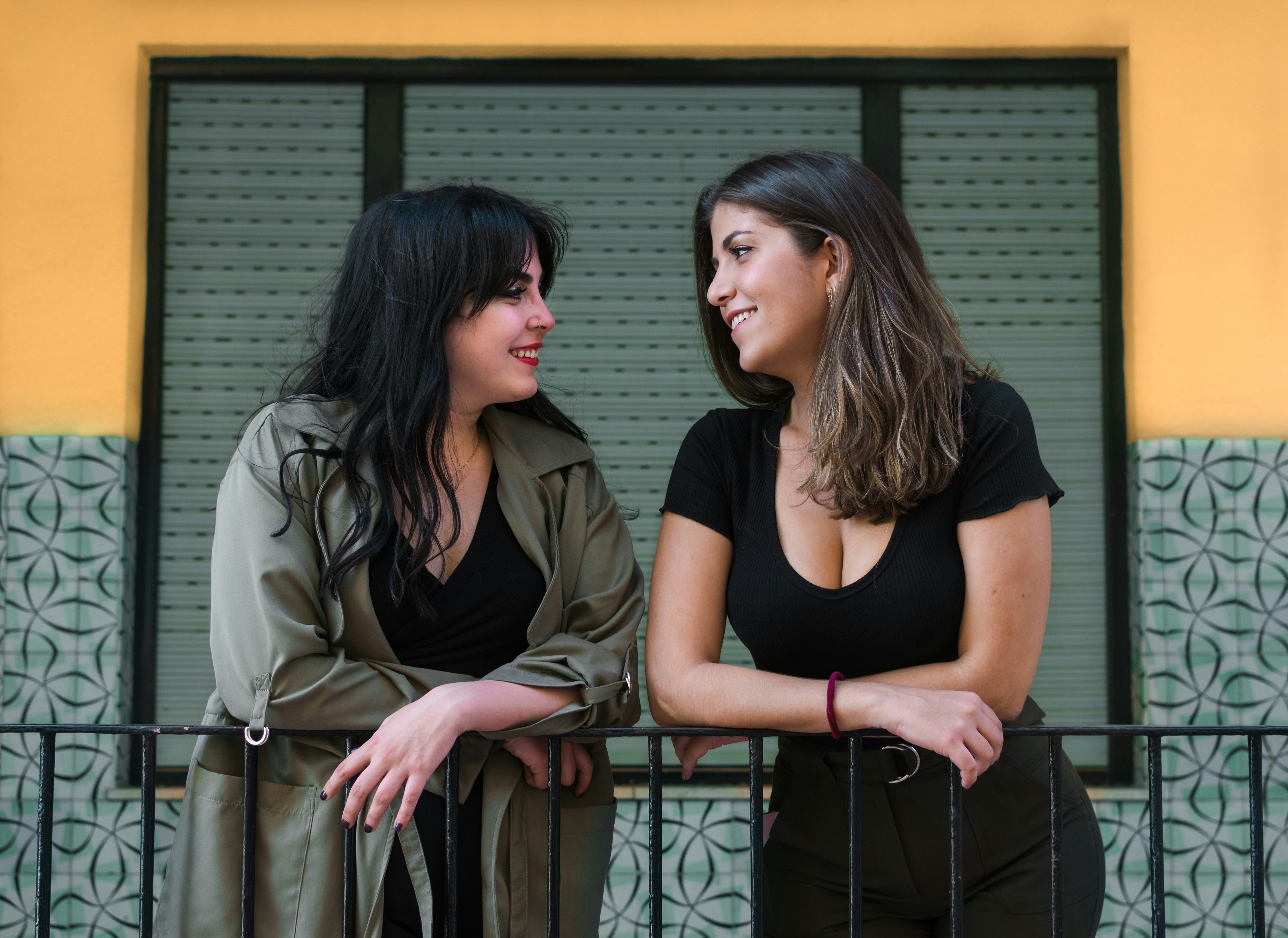 11 Signs You Don't Socialize Enough