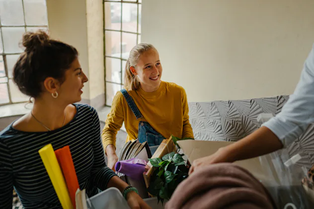 11 Signs You Don't Socialize Enough