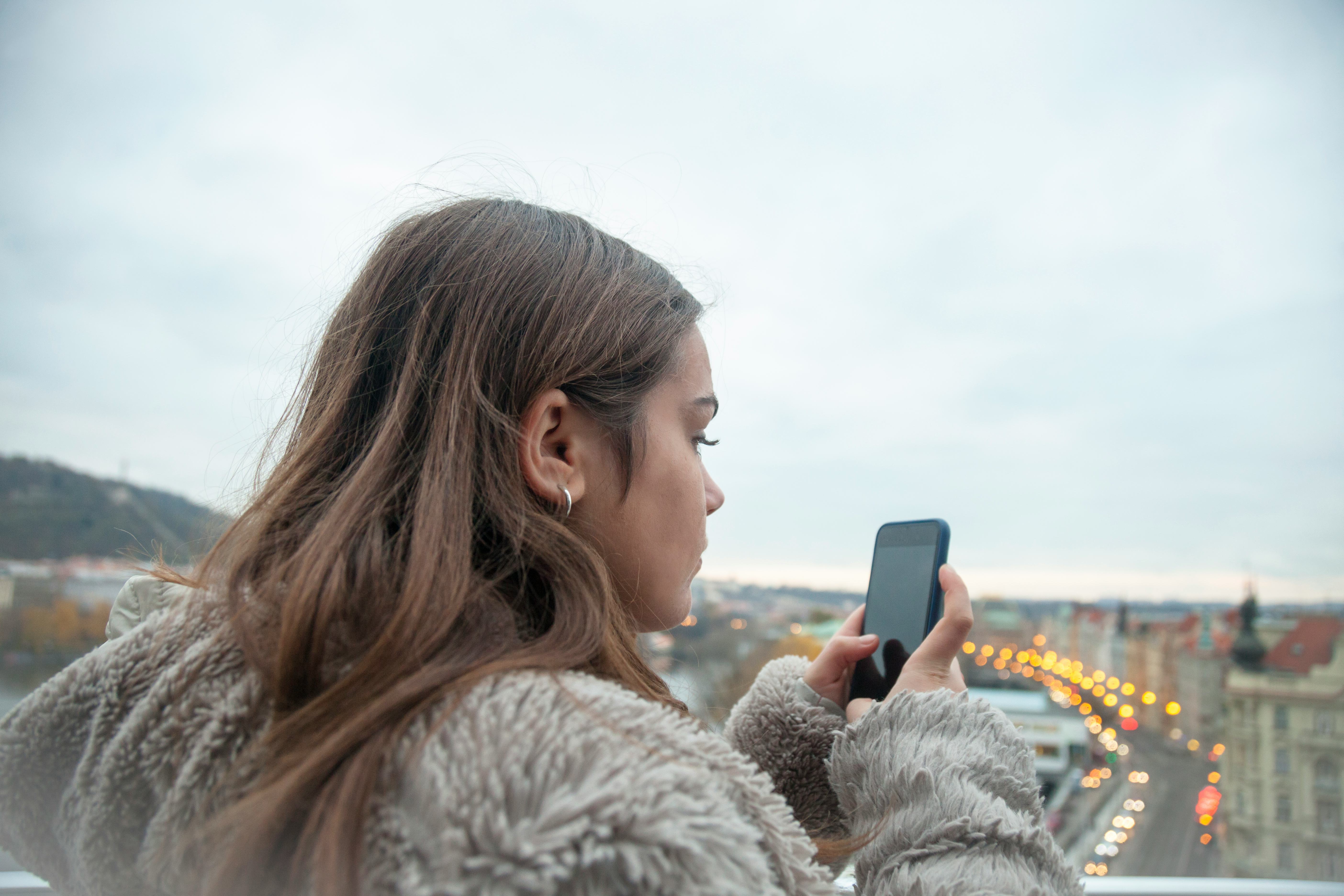 11 Signs You Don't Socialize Enough