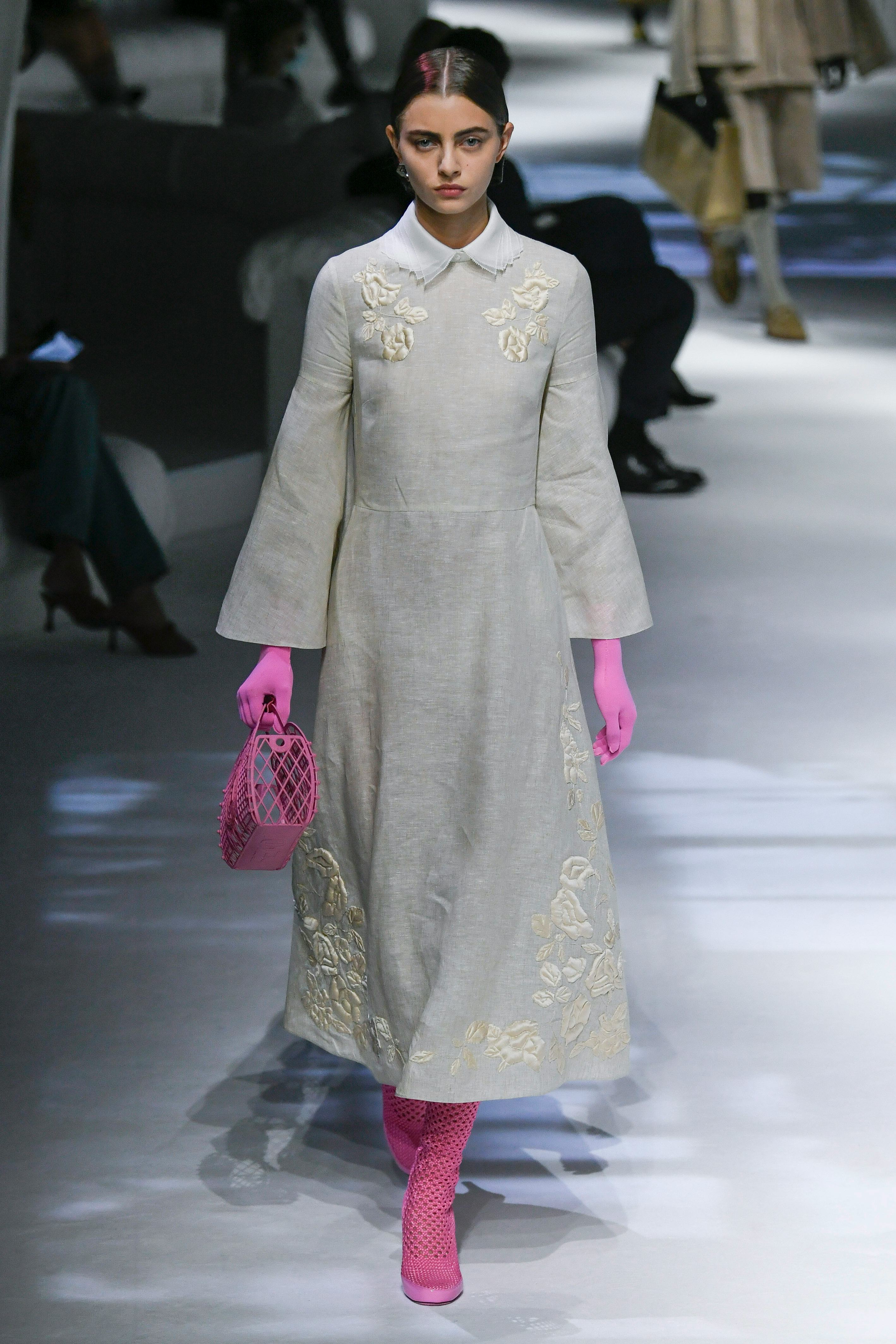 7 Spring 2021 Handbag Trends To Know Now From The Fashion Month Runways