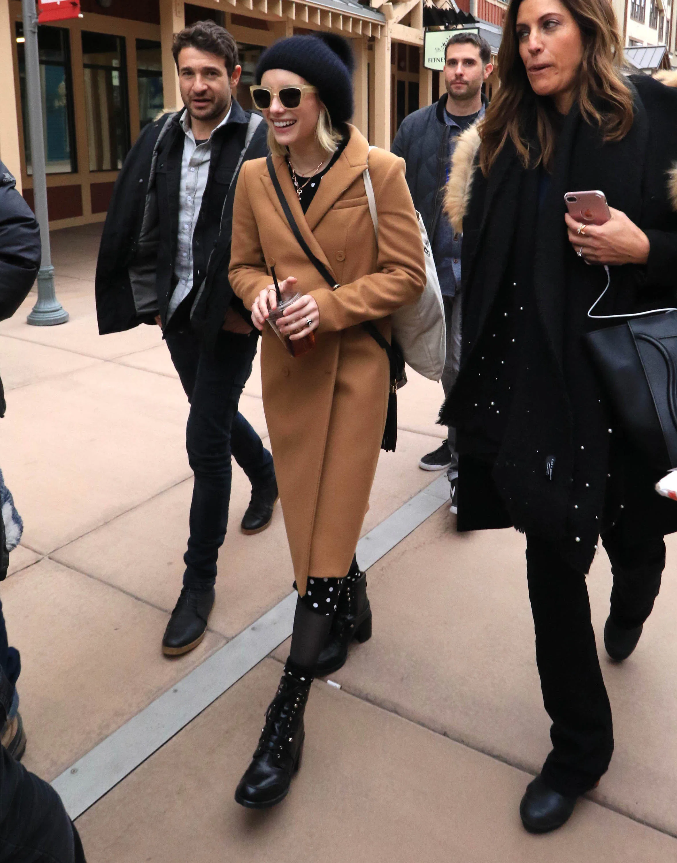8 Winter Outfits Inspired By Celebs That Are So Stylish