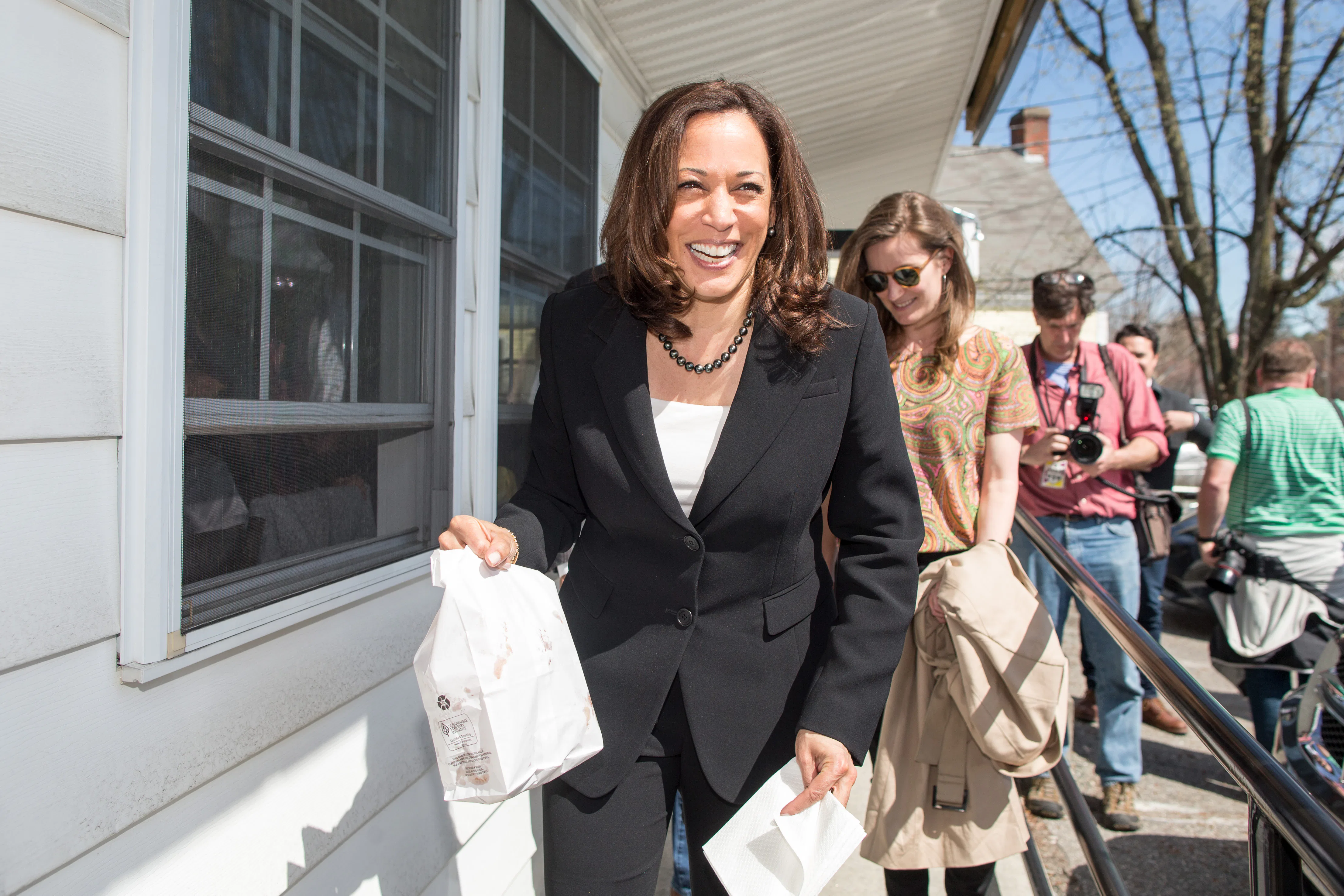 25 Kamala Harris' Outfits That Prove She's The Best At Power Dressing