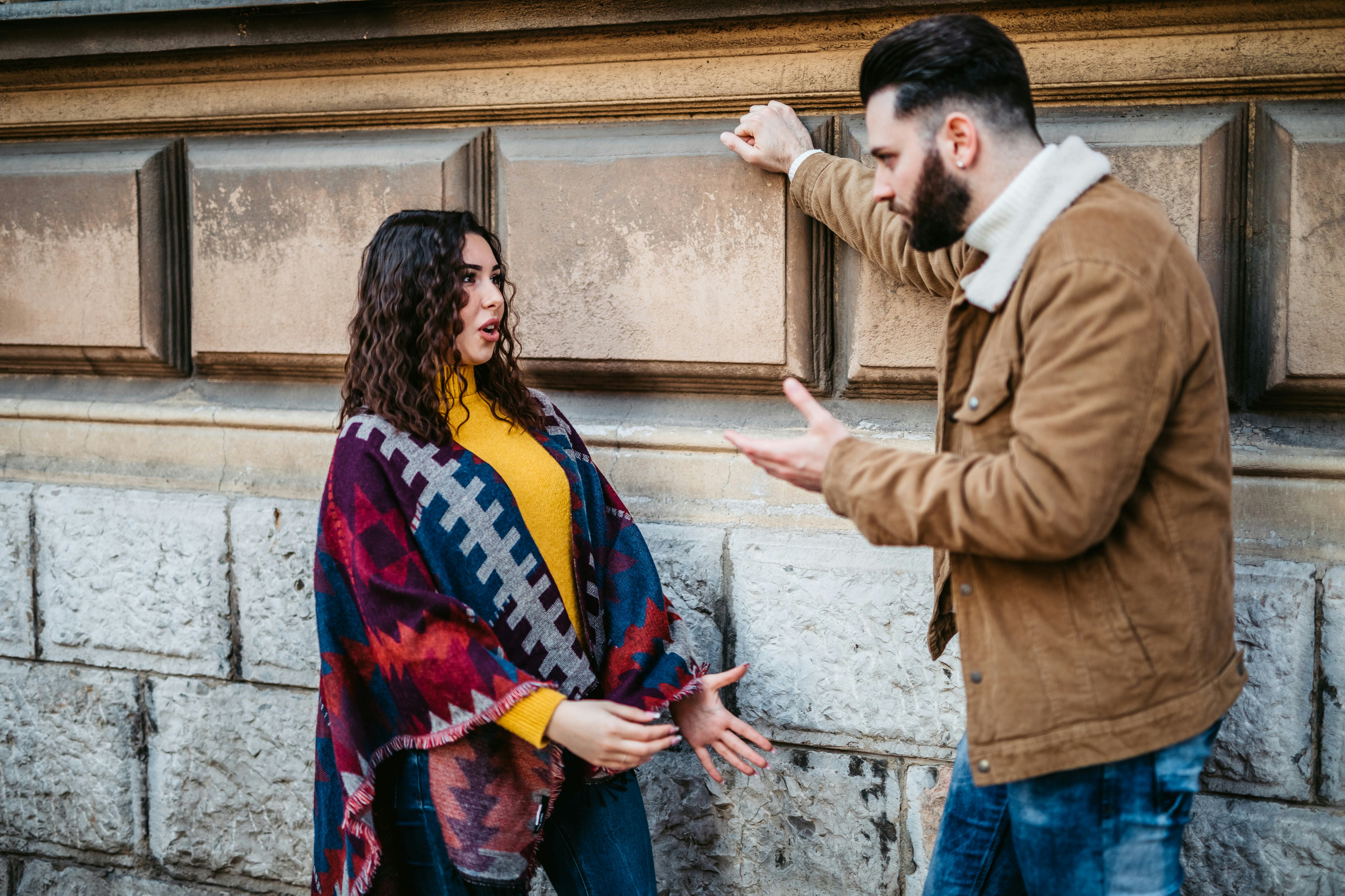 20 Creepy Habits Untrustworthy People Have In Common