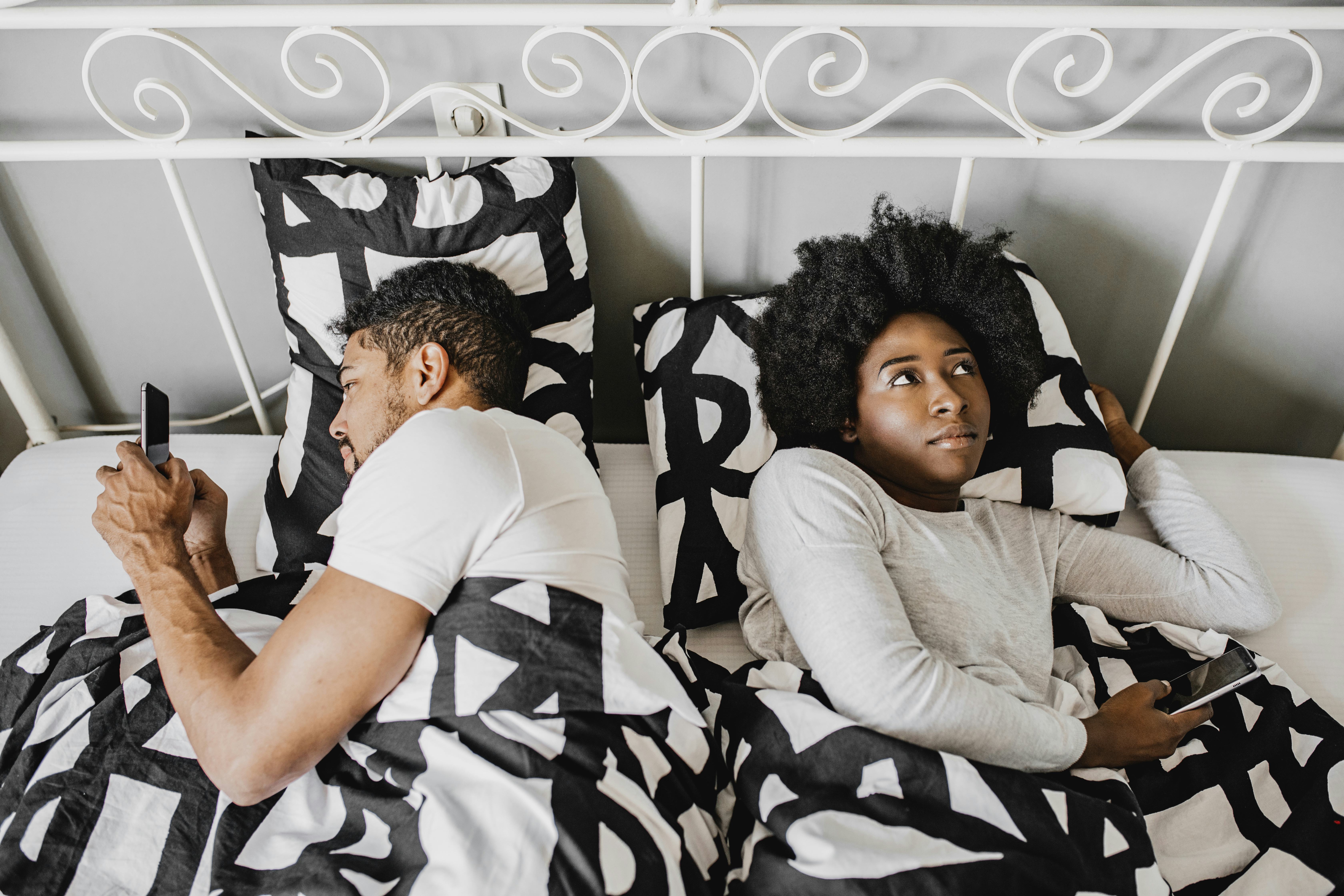 20 Creepy Habits Untrustworthy People Have In Common