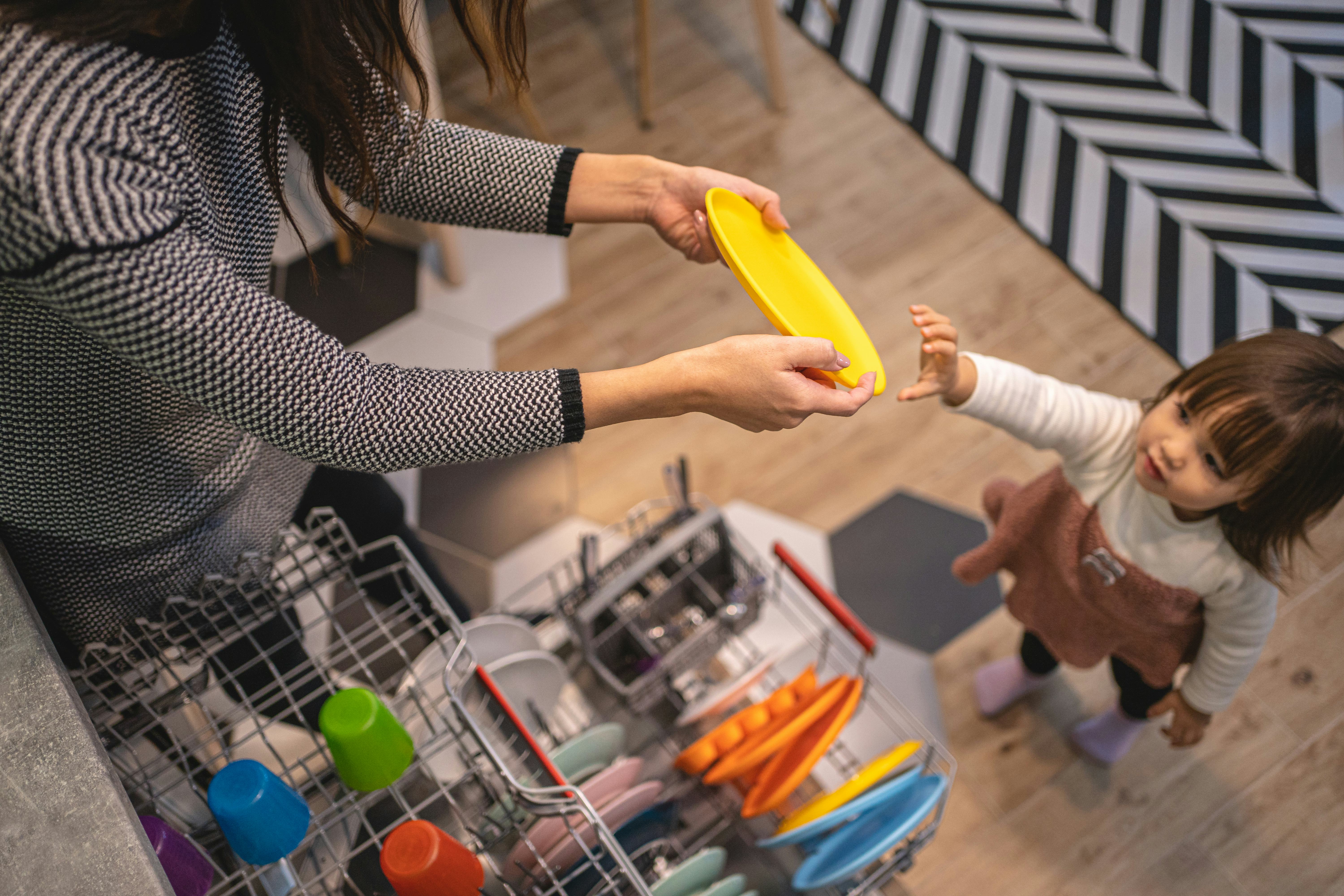 10 Practical Things You Can Teach Your Kids While You Have The Time