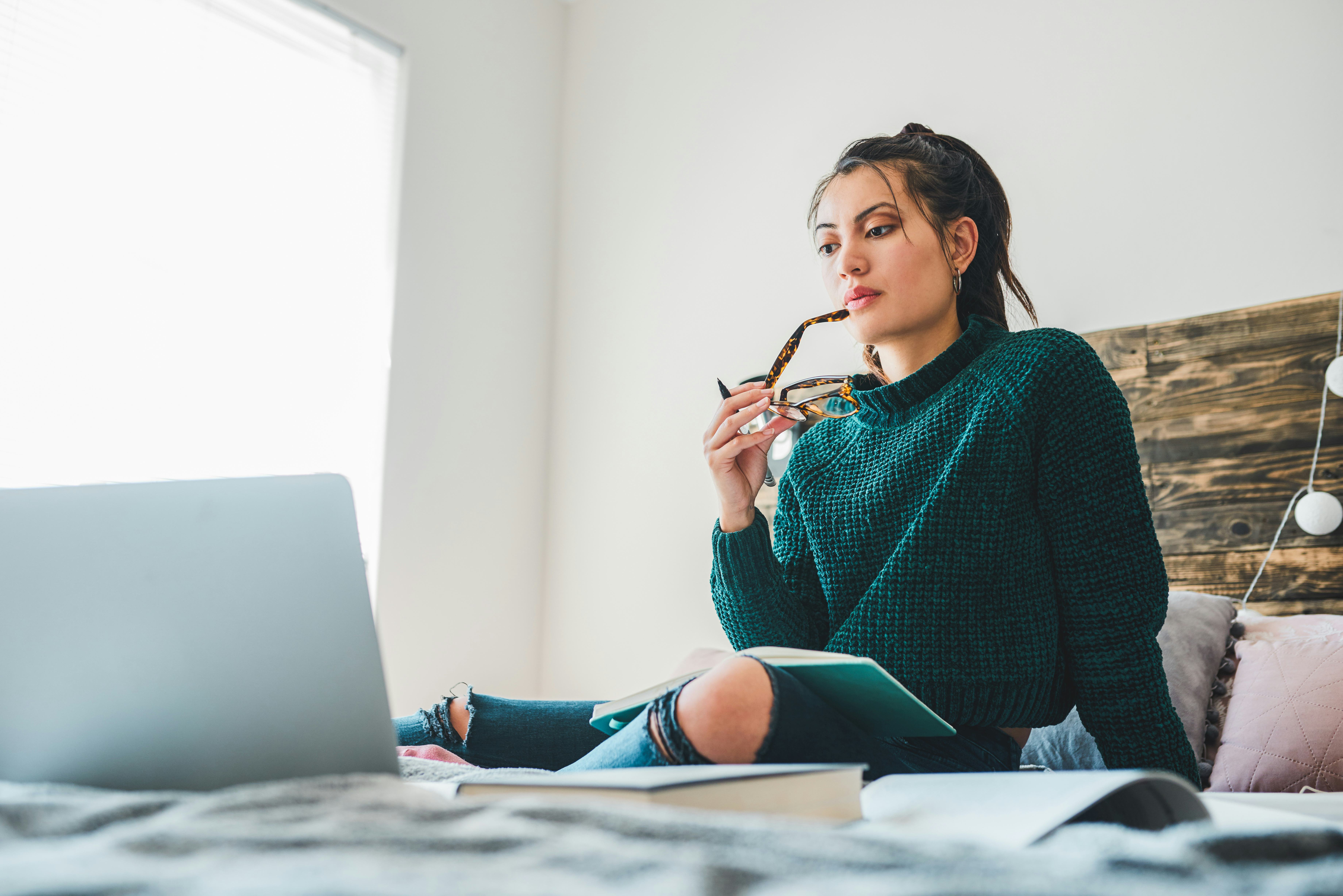 Here’s How To Have Safe FaceTime Sex So You Can Fully Relax