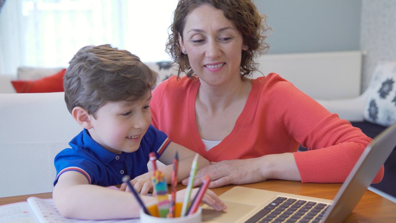 20 Zoom Activities For Families Because Everybody Is Missing Everybody 20-zoom-activities-for-families-because-everybody-is-missing-everybody