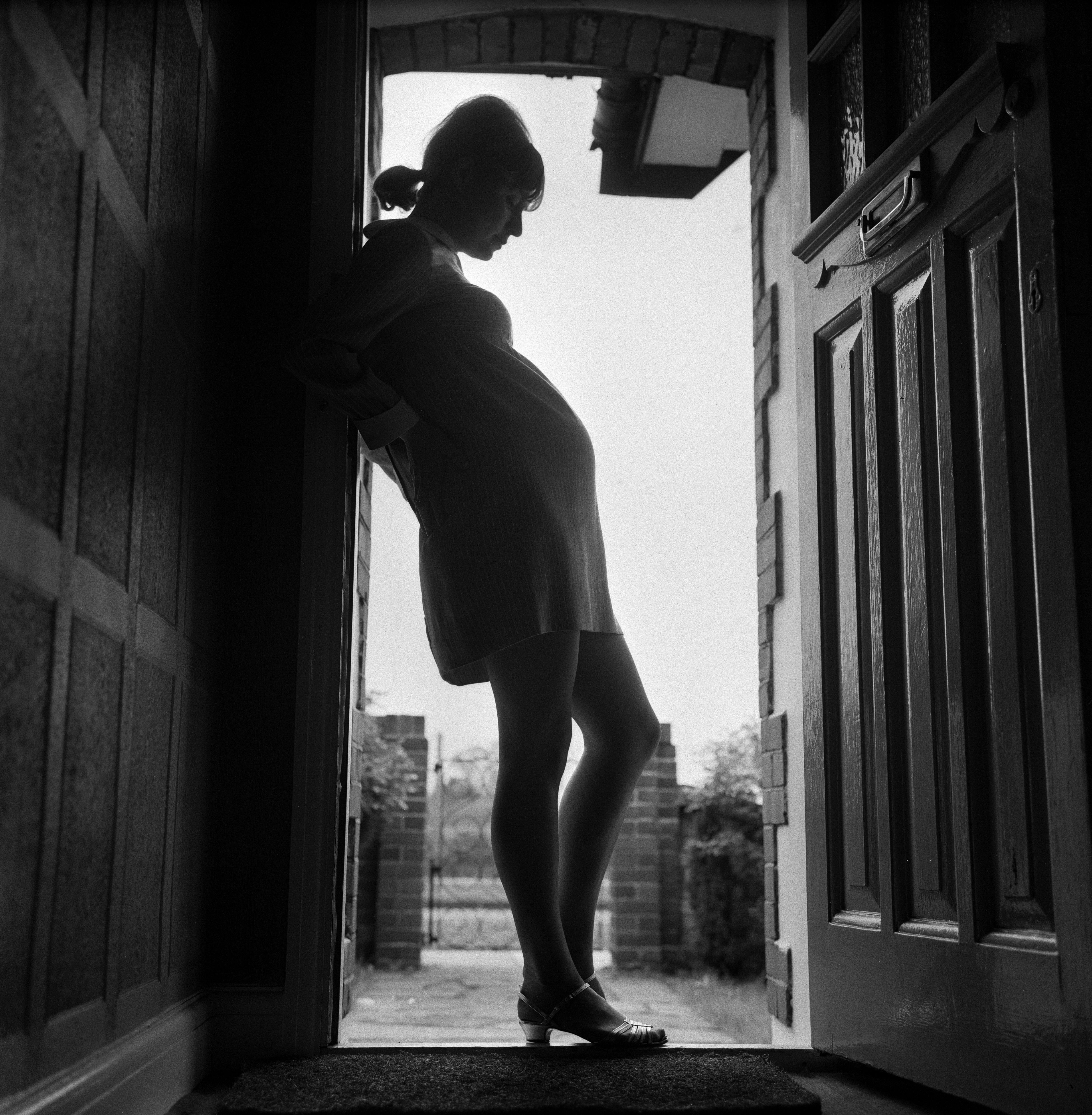 21 Vintage Maternity Photos That Prove We've Always Loved Documenting ...