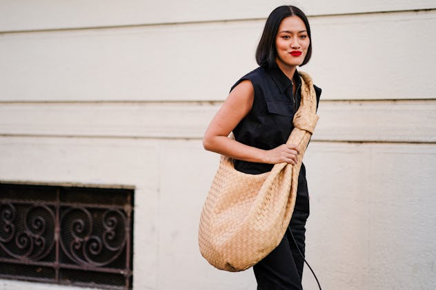 7 Giant Bag Trends That Are Giving Minis A Run For Their Money