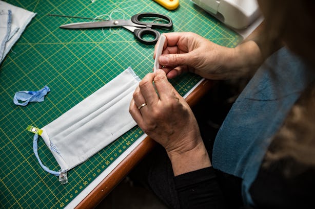 How To Make A DIY Face Mask At Home