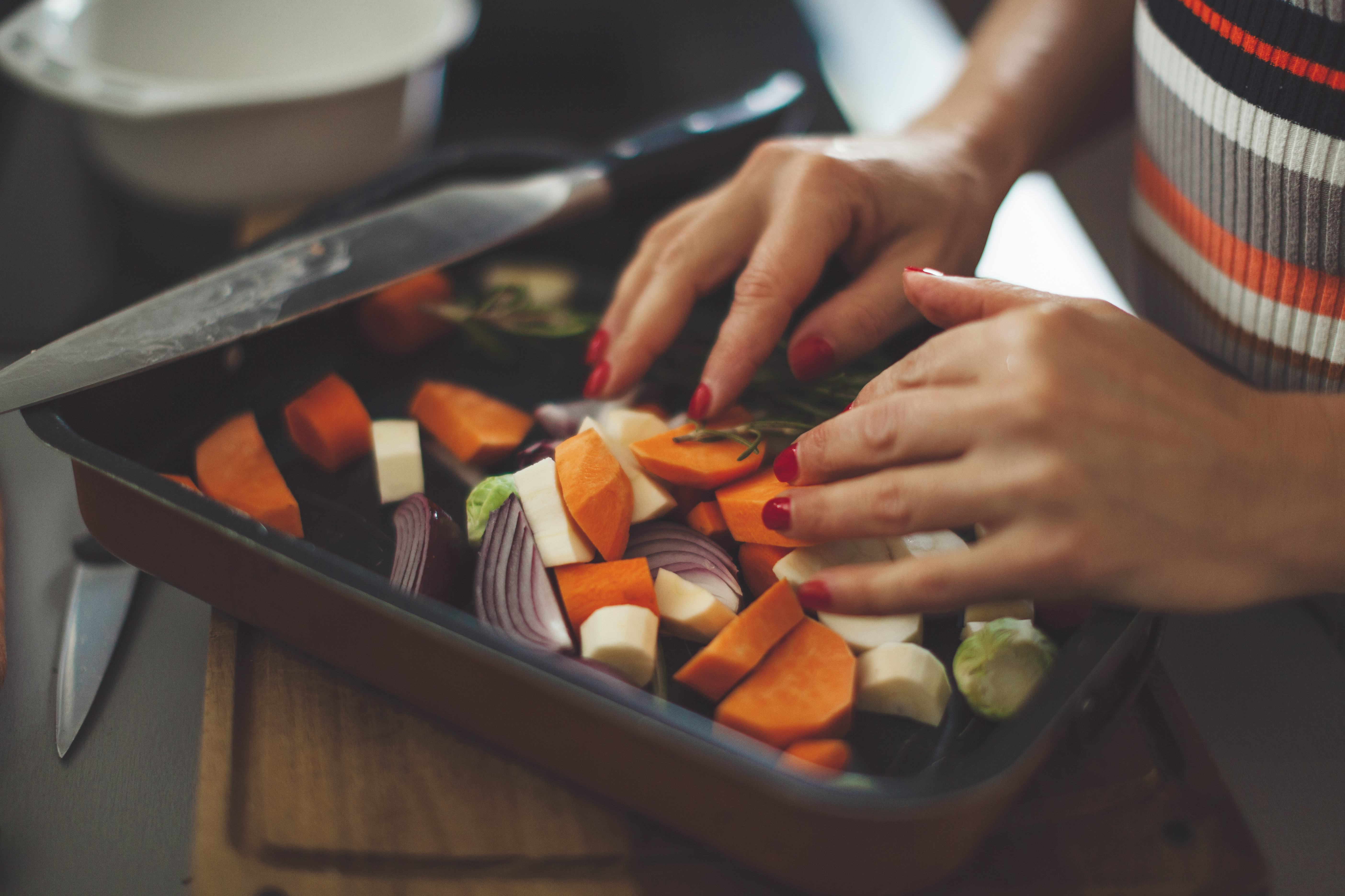 7 Ways To Make Healthy Cooking Easier, So You Can Eat Well At Home Too