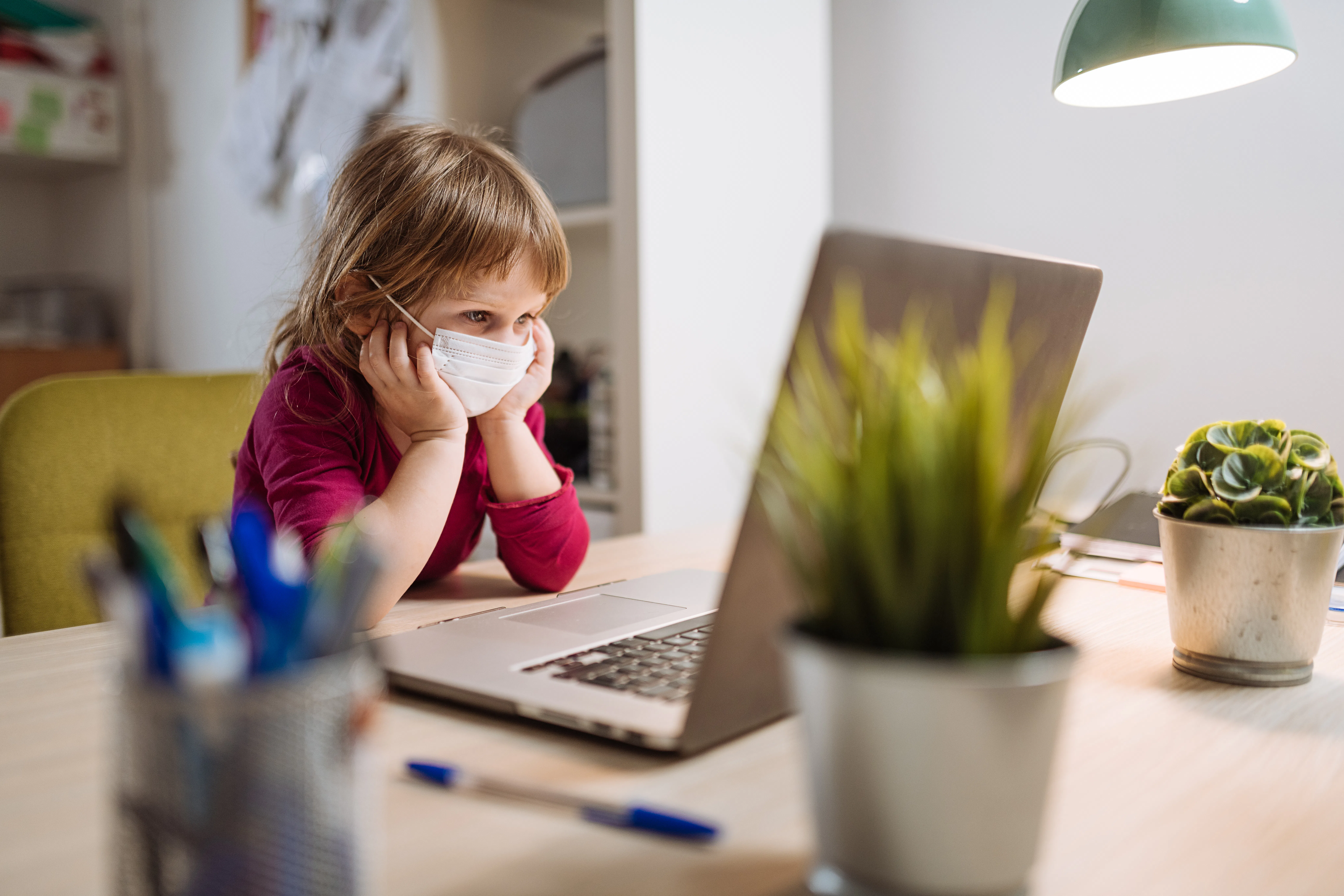 How Shy Kids Are Affected By Social Distancing, According To Psychologists