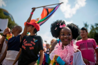 Beautiful Photos Of Parents & Kids Celebrating Pride Over The Years