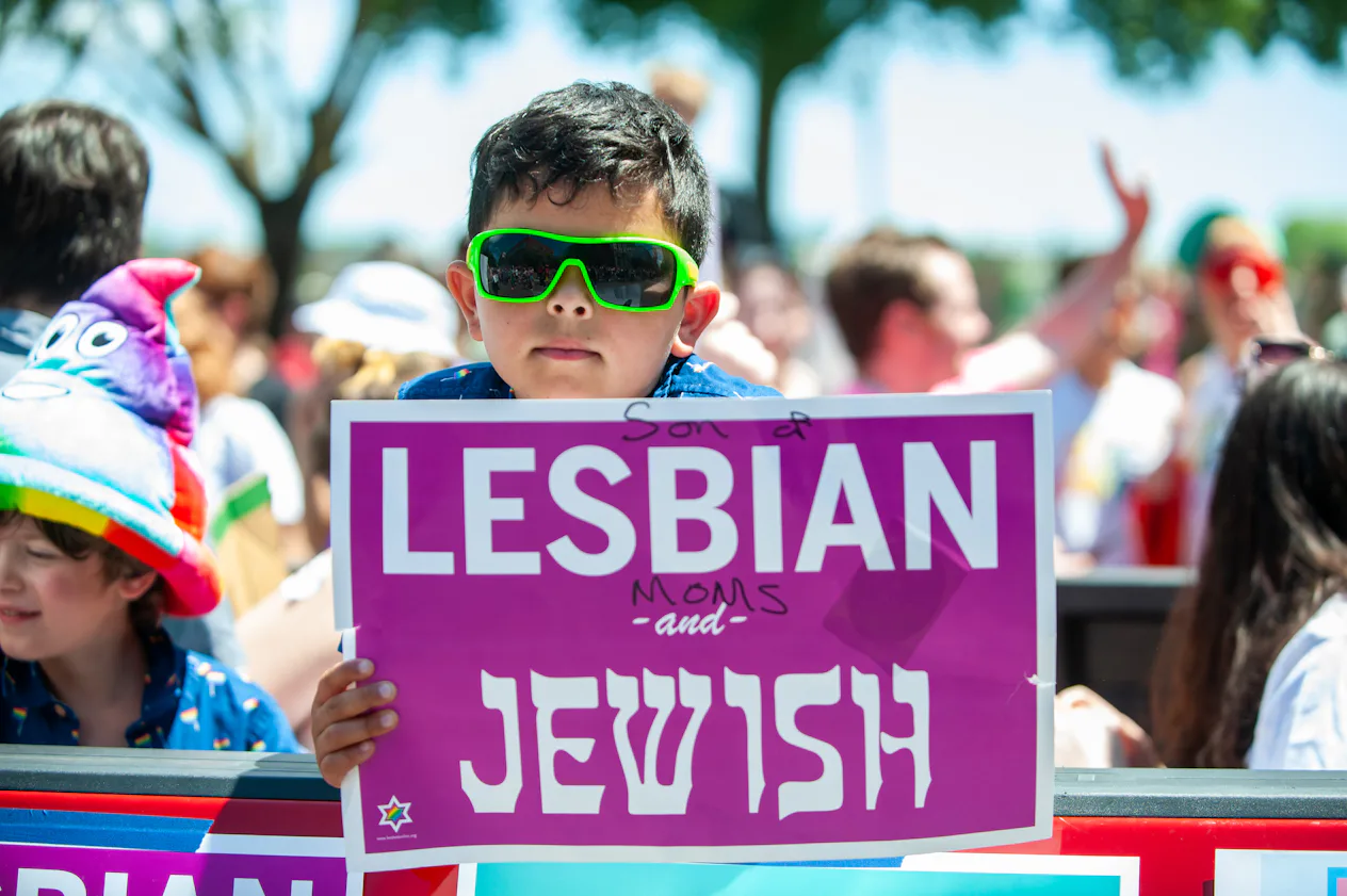 Beautiful Photos Of Parents & Kids Celebrating Pride Over The Years