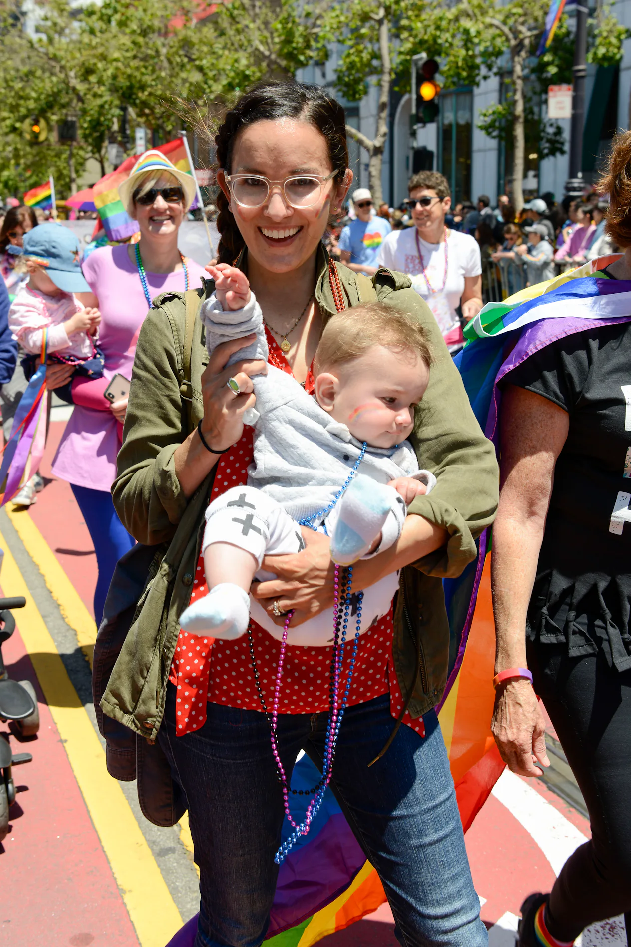 Beautiful Photos Of Parents & Kids Celebrating Pride Over The Years