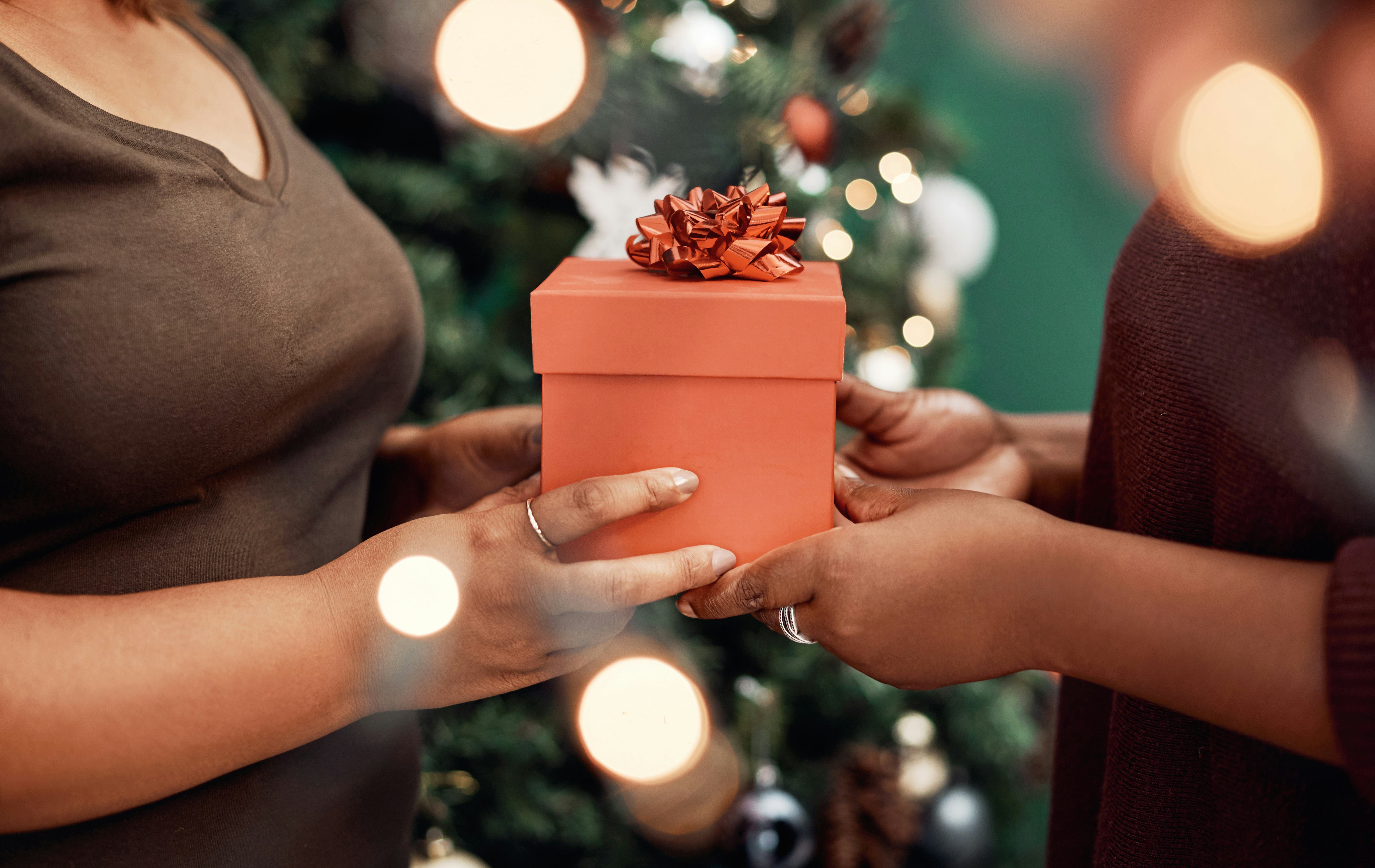 Holiday Quotes About Giving For 2016, Because It's Way Better Than ...