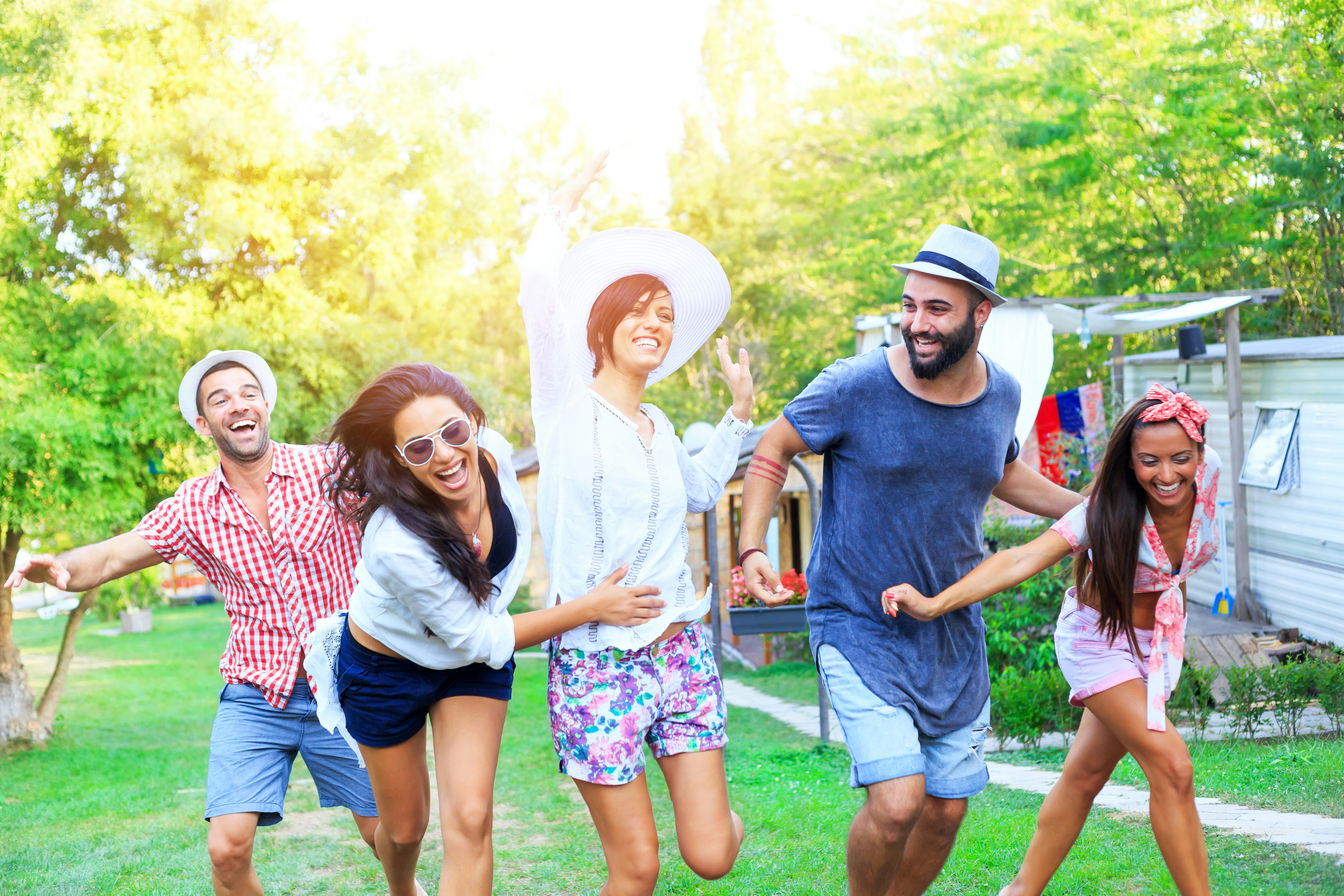 12 Nostalgic Games To Play In Your Backyard With Your Housemates This ...