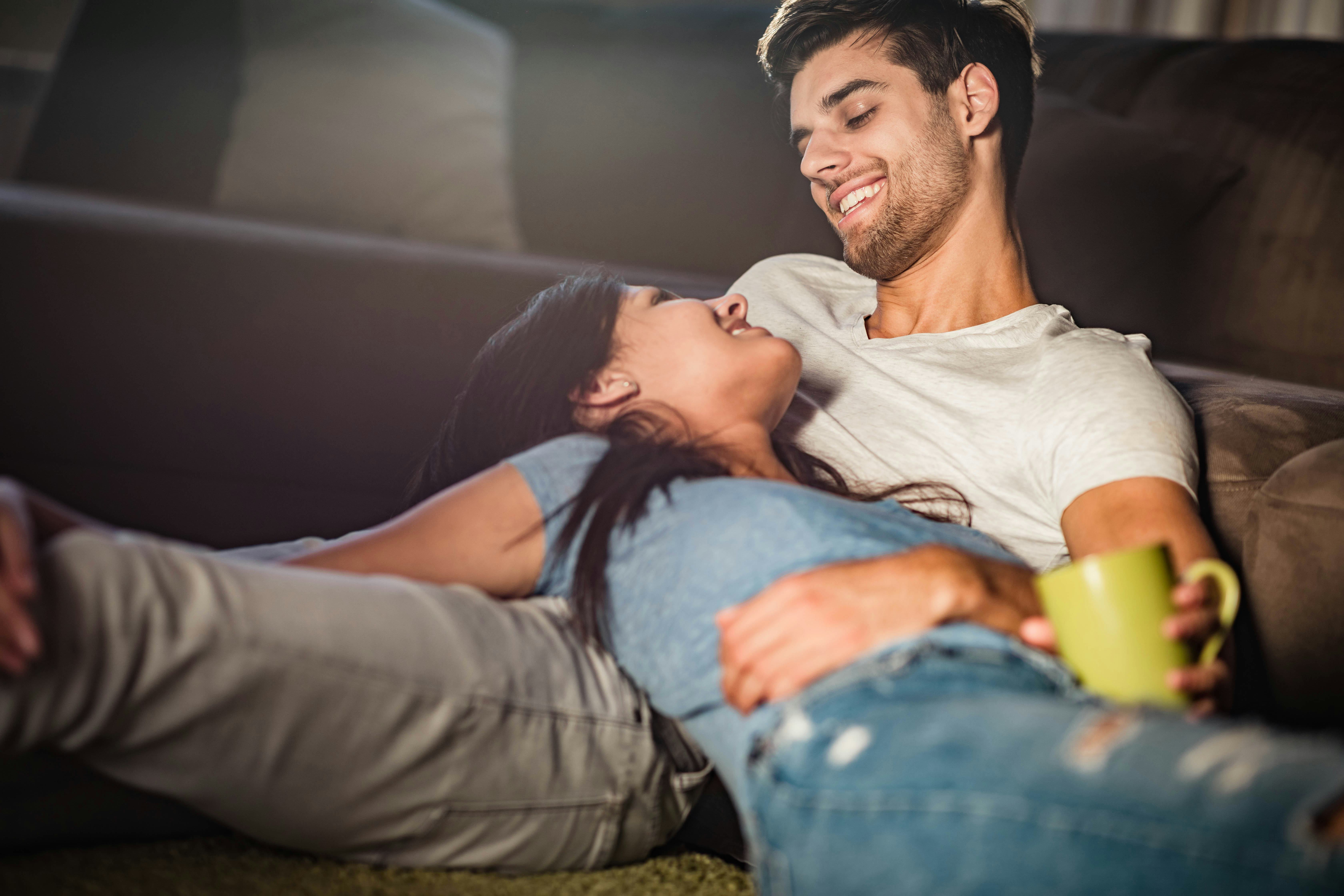 6 Dating Behaviors That Mean Someone’s Fully Committed To You