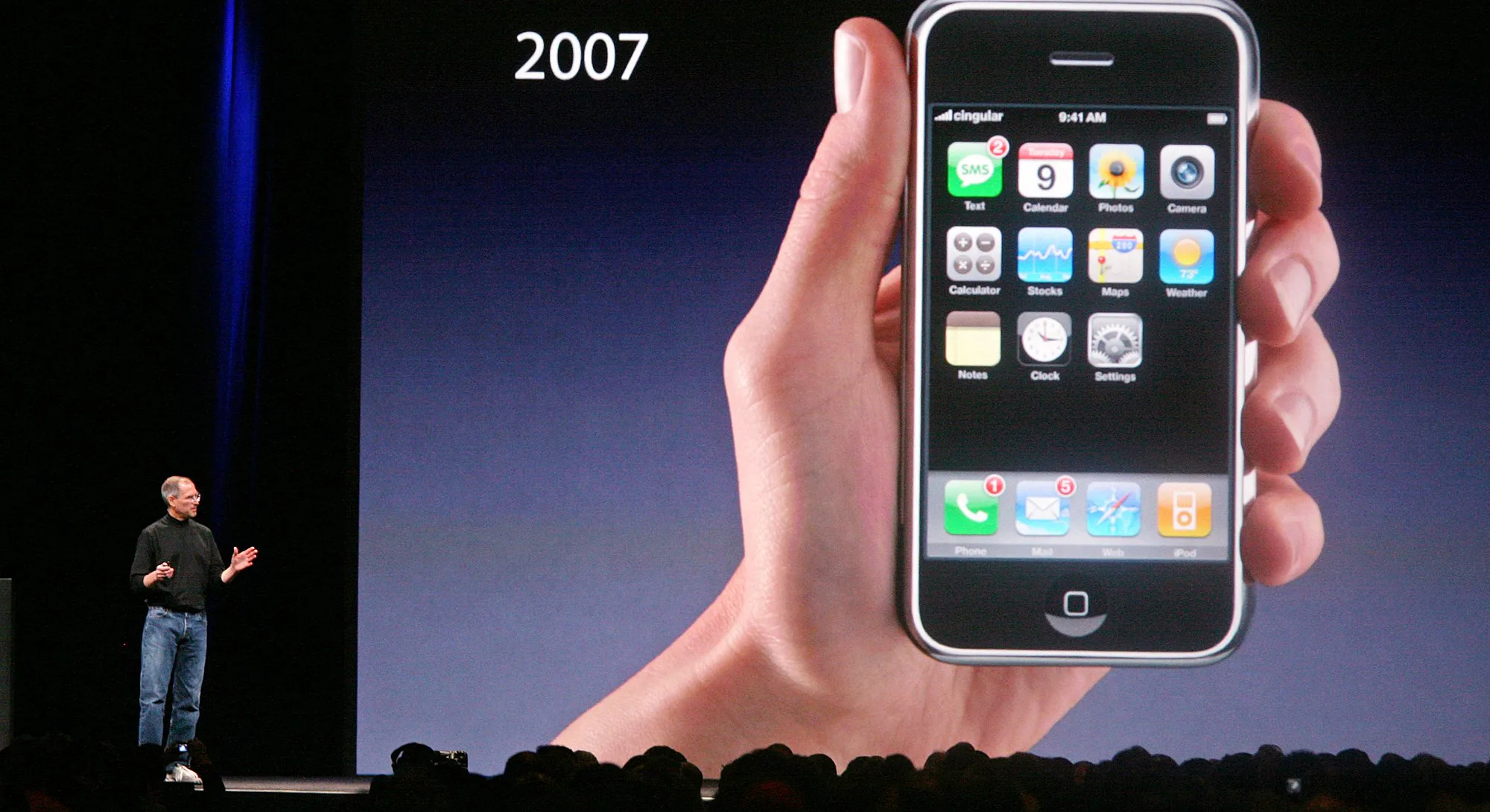 Tracing The Evolution Of The IPhone s Design Over The Years Tracing The Evolution Of The IPhone s Design Over The Years