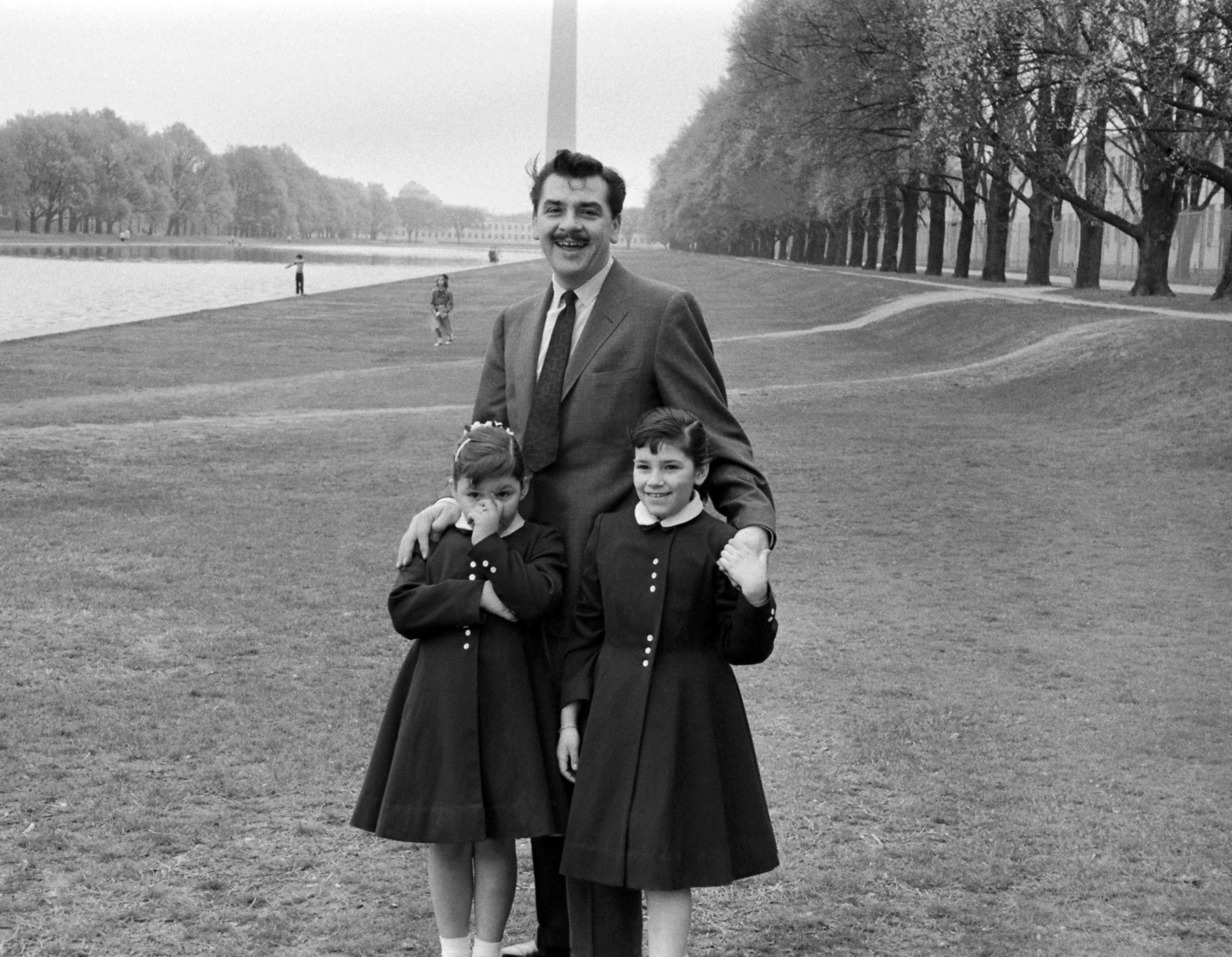 23 Vintage Photos Of Sisters That Prove Sisterly Bonds Last Forever