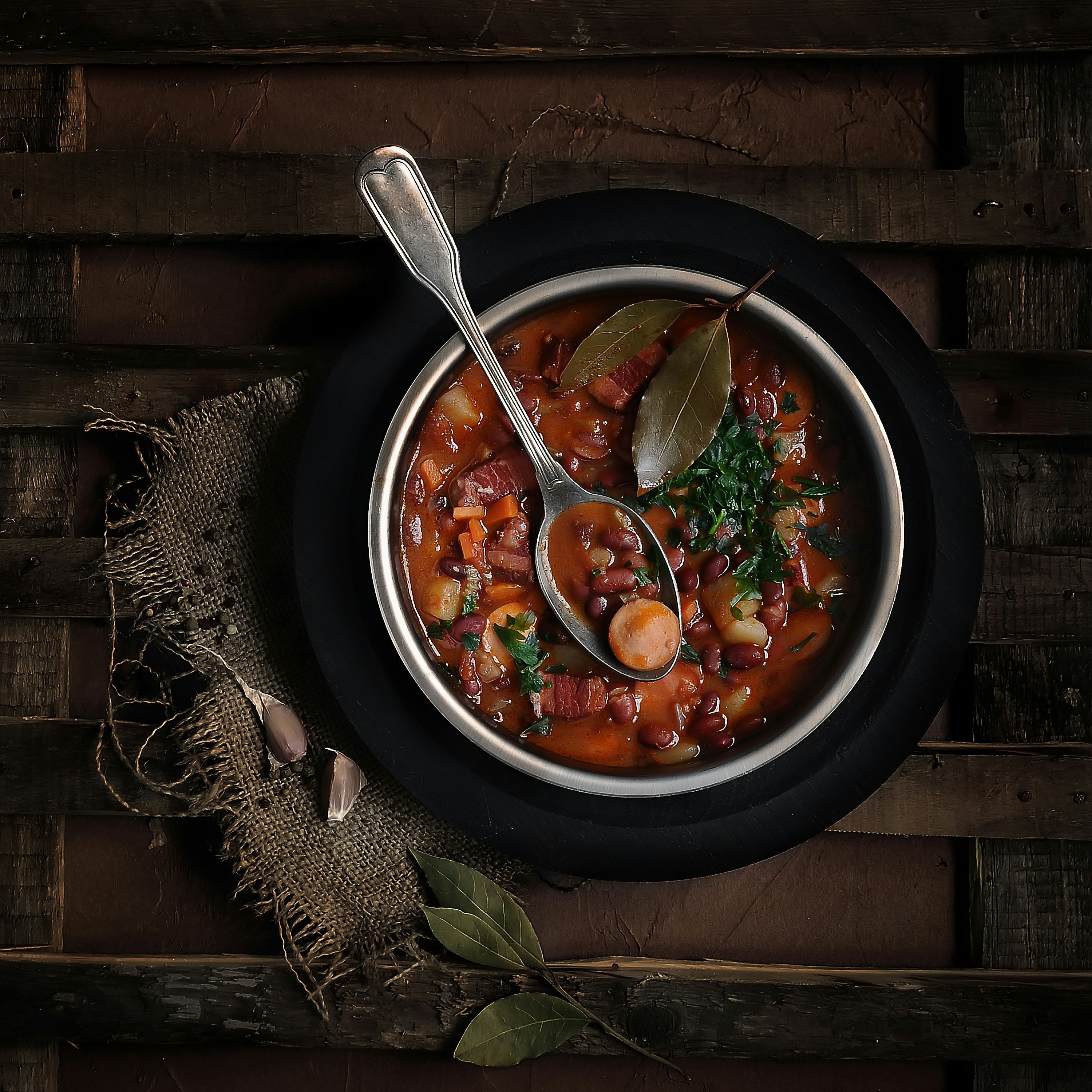 Ceramic cooking pots record history of ancient food practice