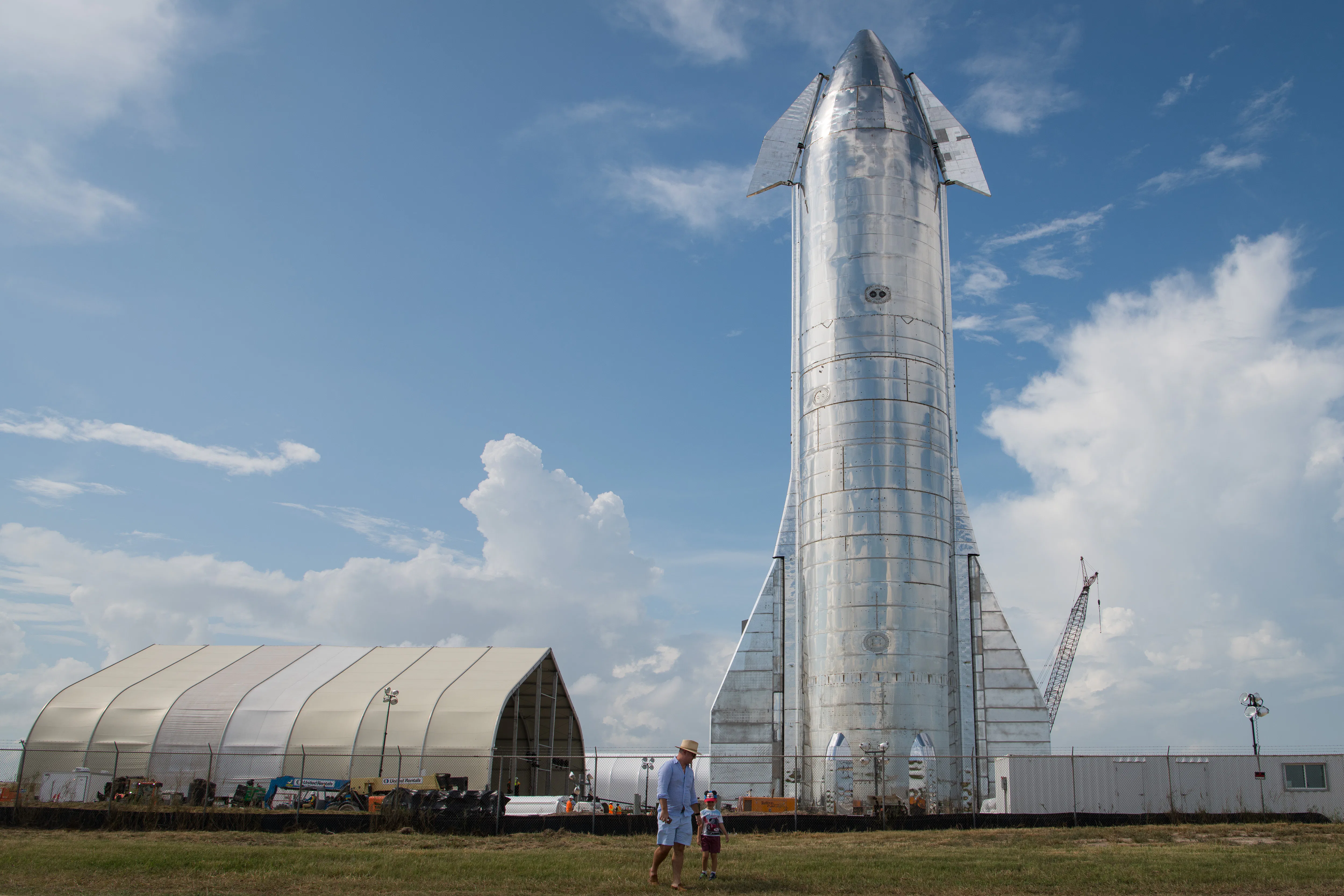 SpaceX Starship: jaw-dropping images capture the shiny prototype in flight