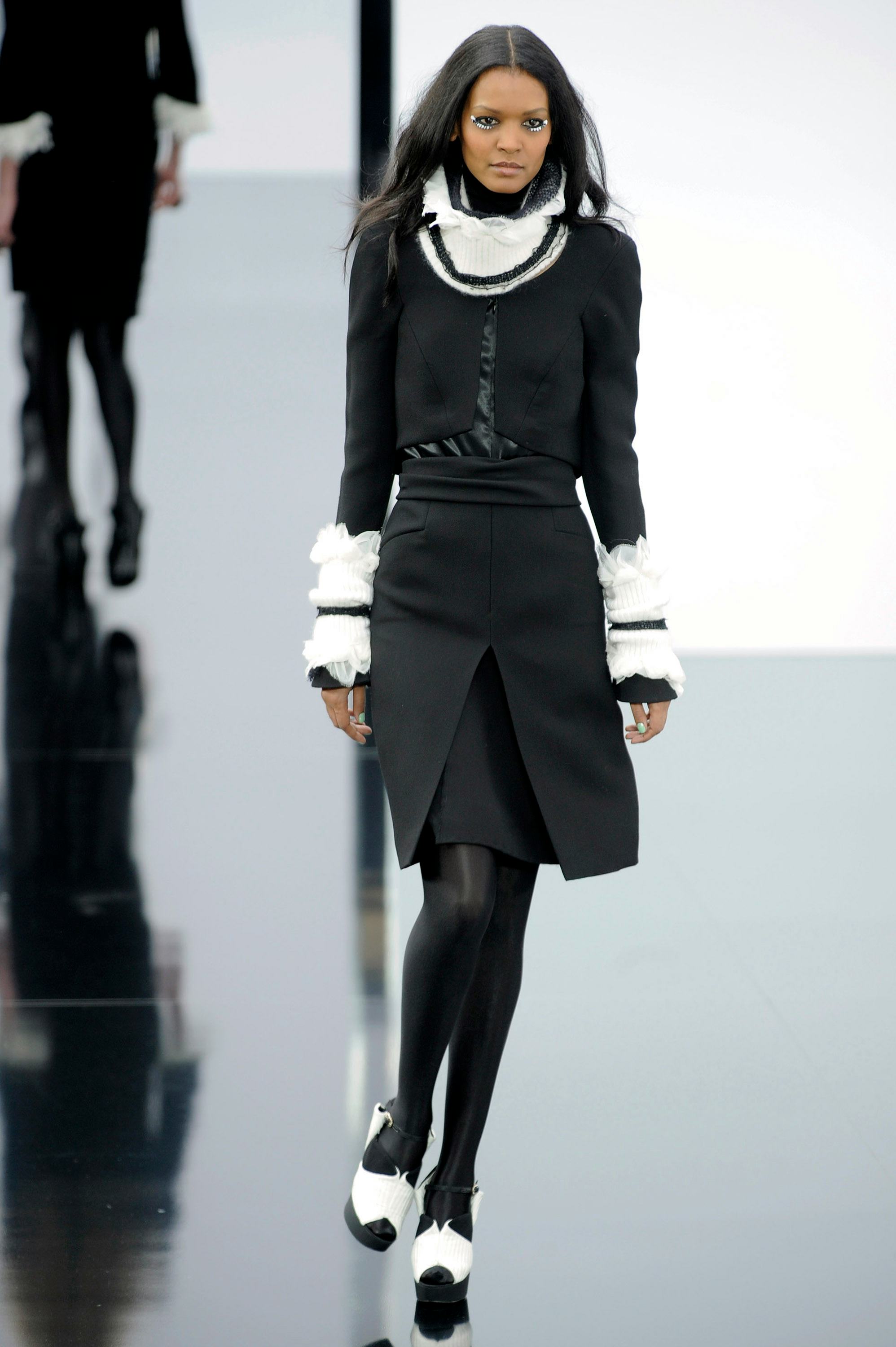 A History Of Chanel — From Its Beginnings To The Most Iconic Looks