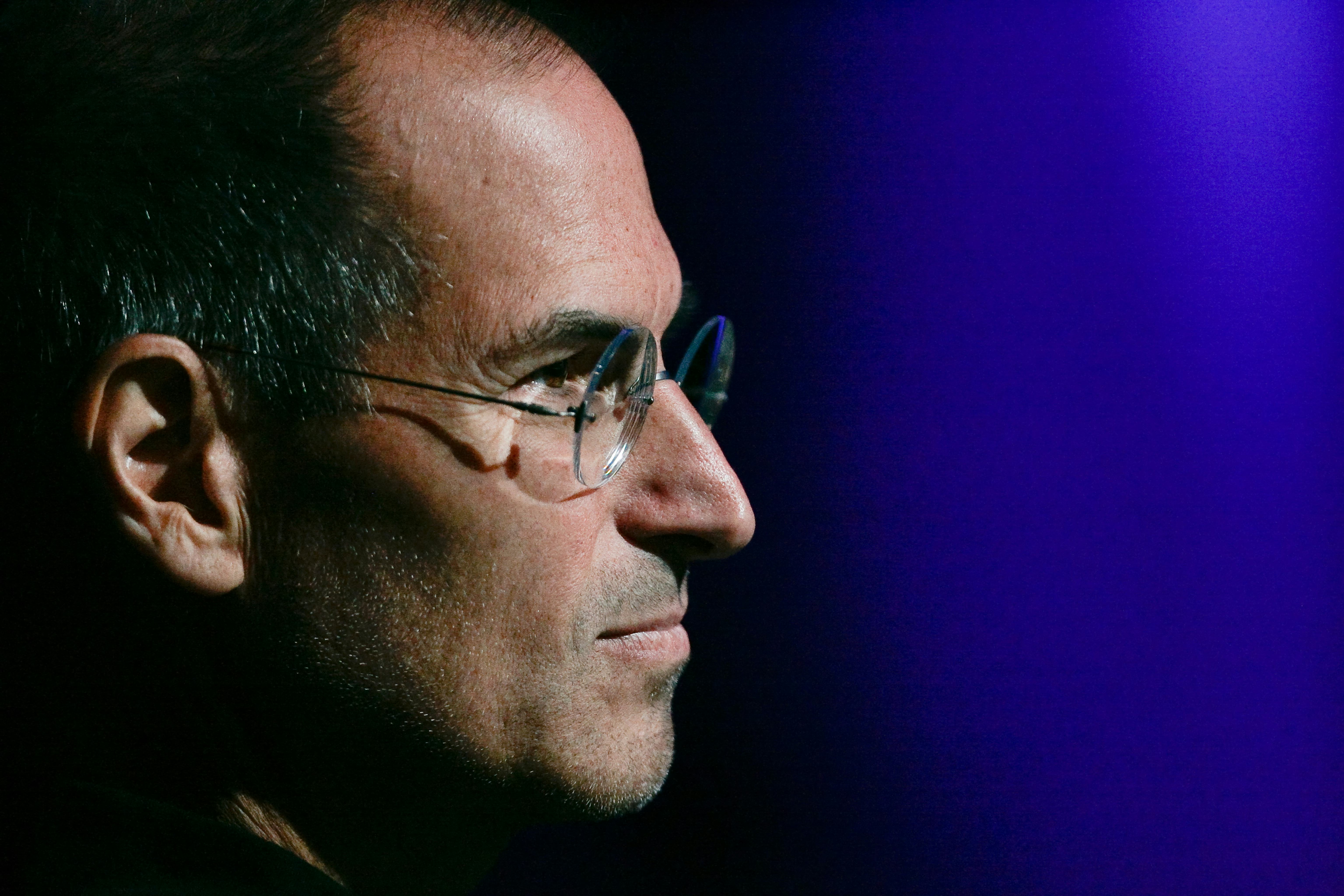 Trump uses remaining power to have 'heroes' like Steve Jobs ...