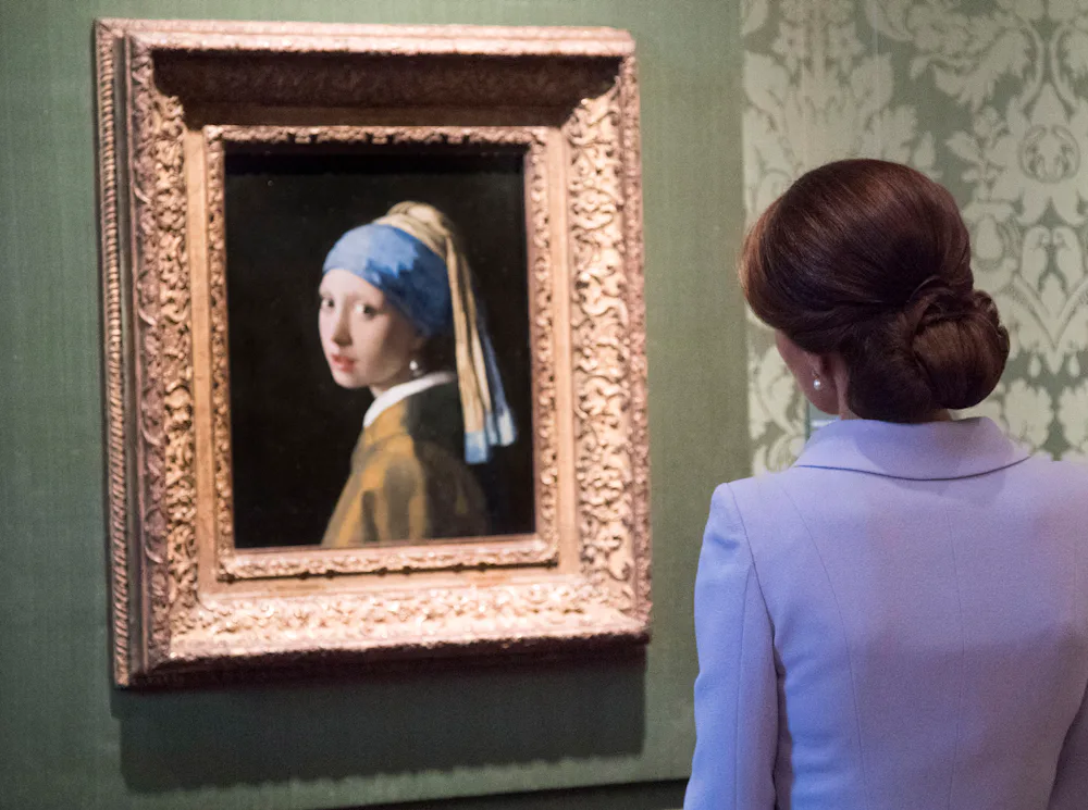This 10-billion pixel scan of a Vermeer lets you zoom to infinity