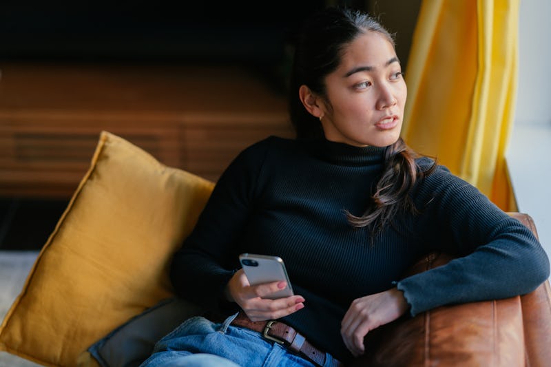 11 Texts For Checking Up On Someone & Making Sure They’re OK