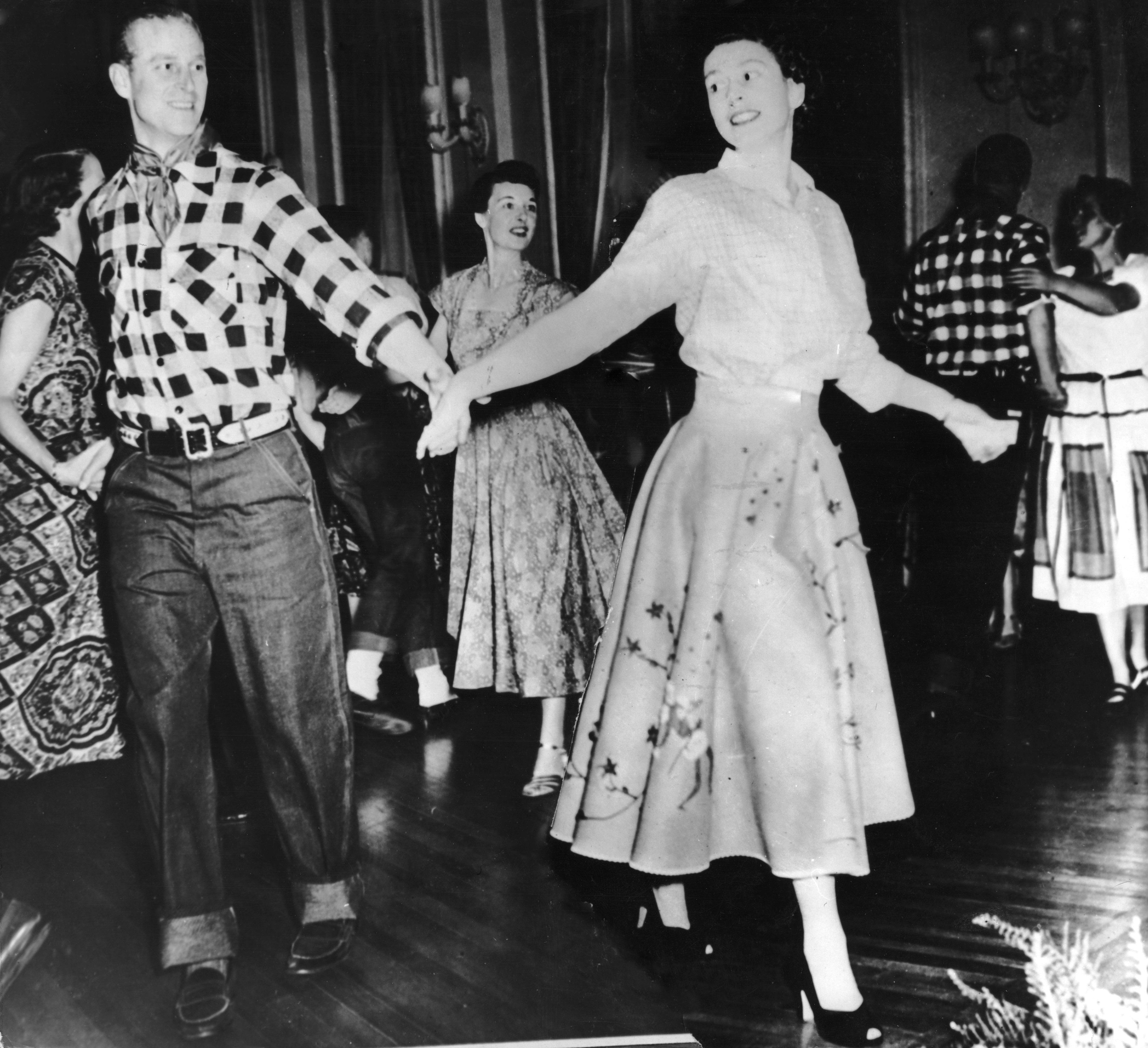 20 Photos Of Royals Dancing & Having An Absolute Ball