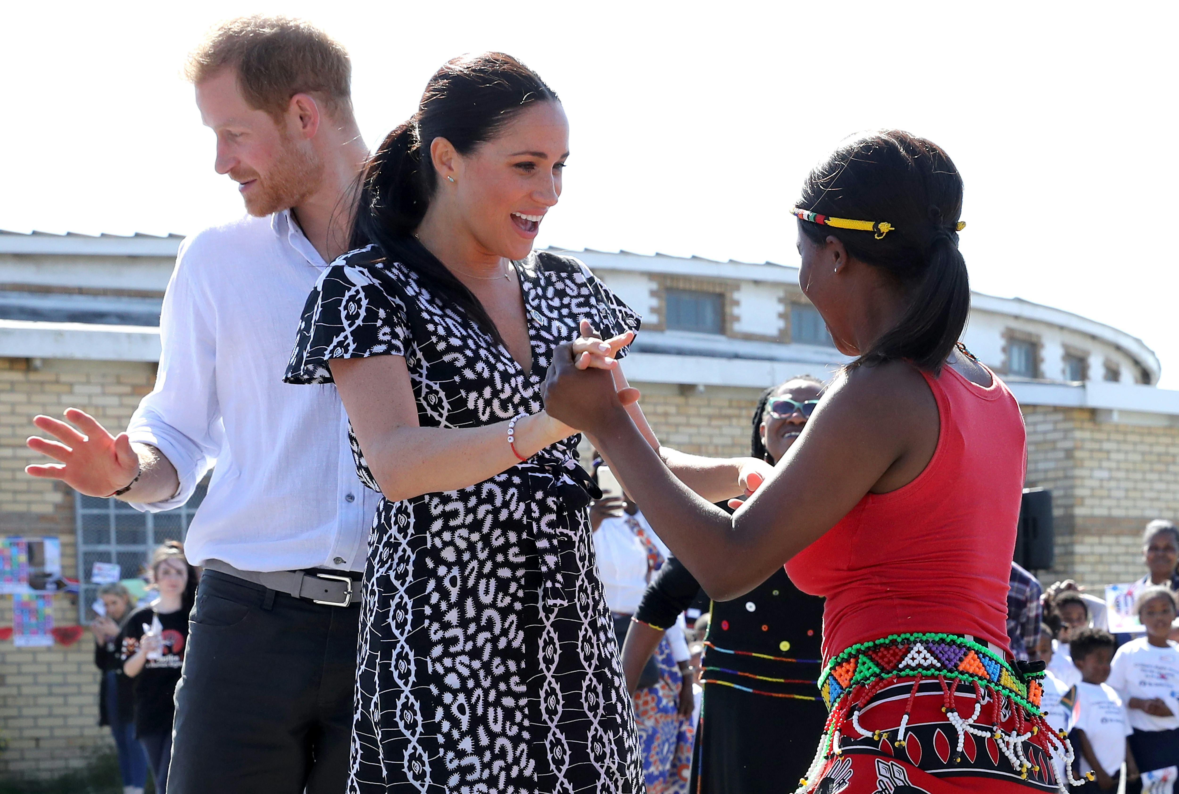20 Photos Of Royals Dancing & Having An Absolute Ball