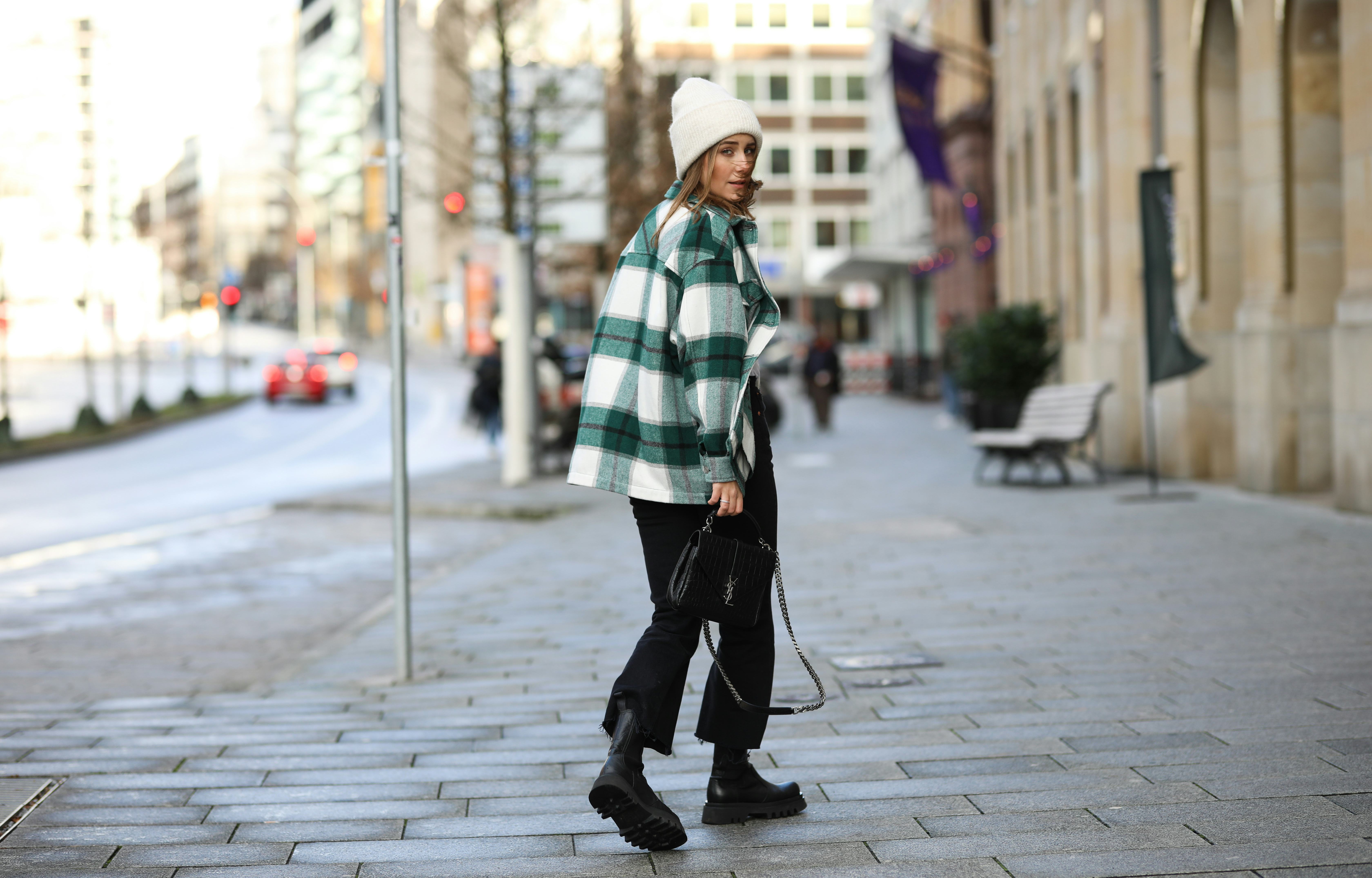 4 Bonfire Outfit Ideas That’ll Light Up Your Insta Grid