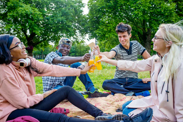 The Top Ways Singles Meet People When They're Not Online Dating