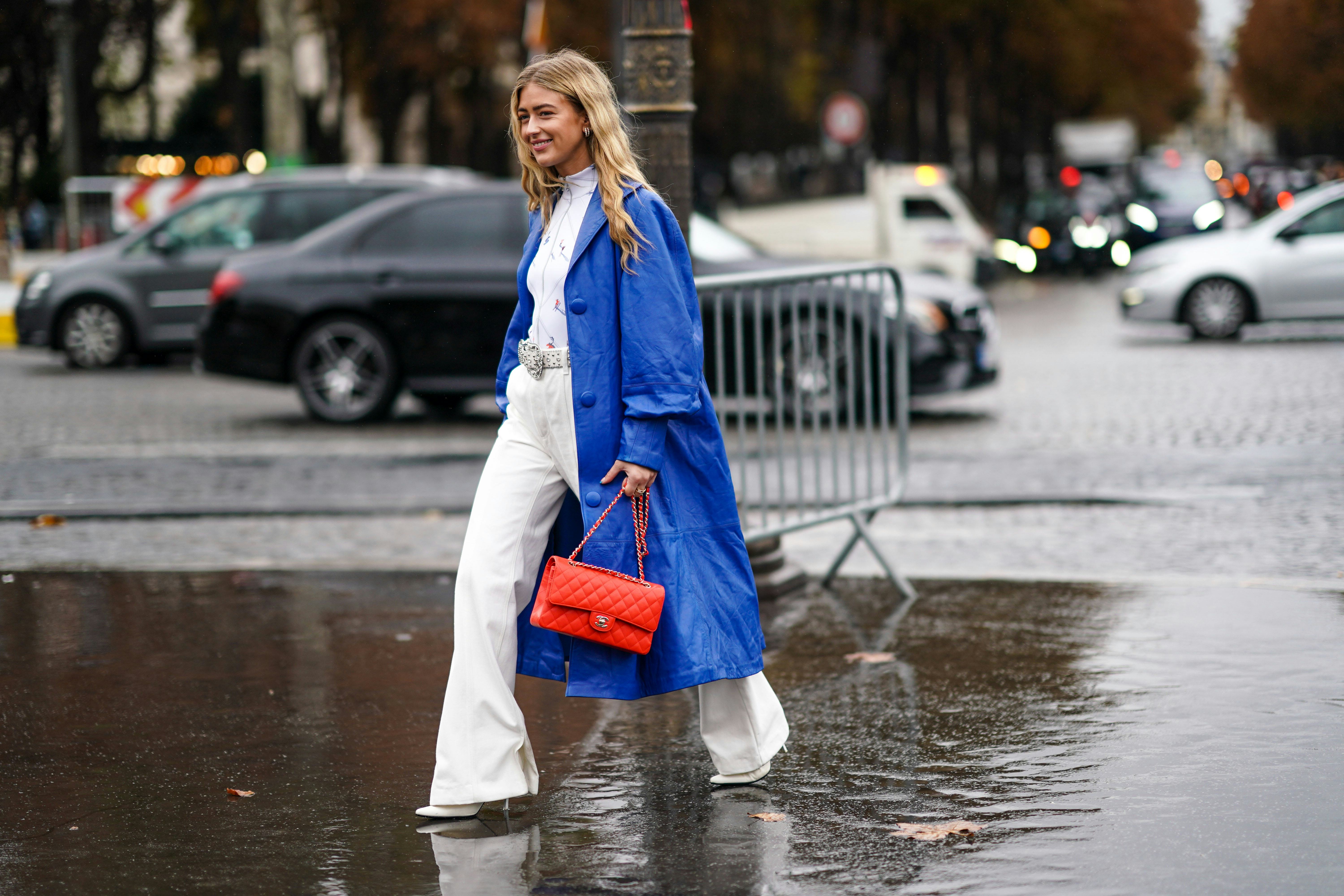 How To Style A Colored Bag Like A Fashion Girl