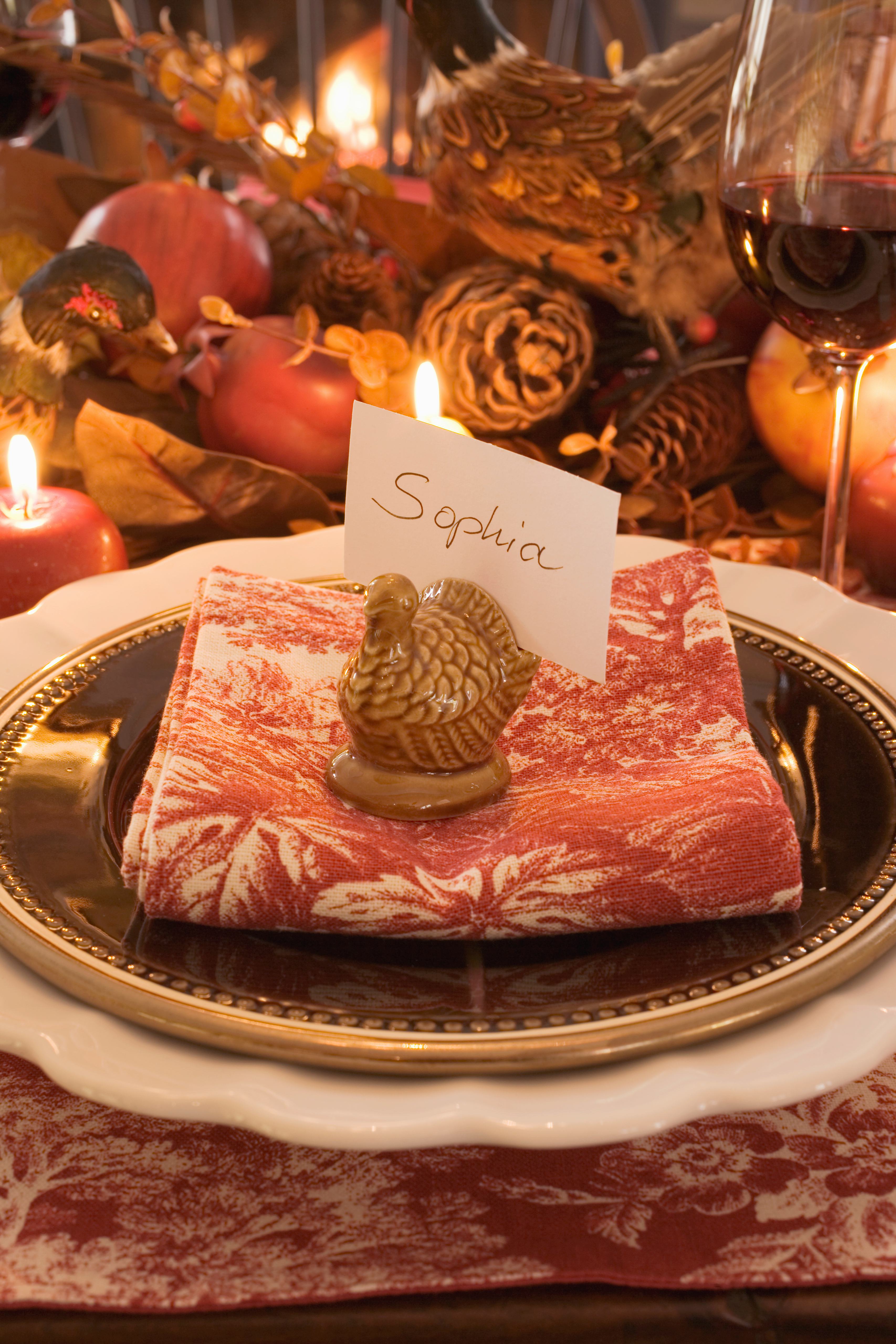 12 Thanksgiving Table Place Settings To Try For A Sweet Tablescape