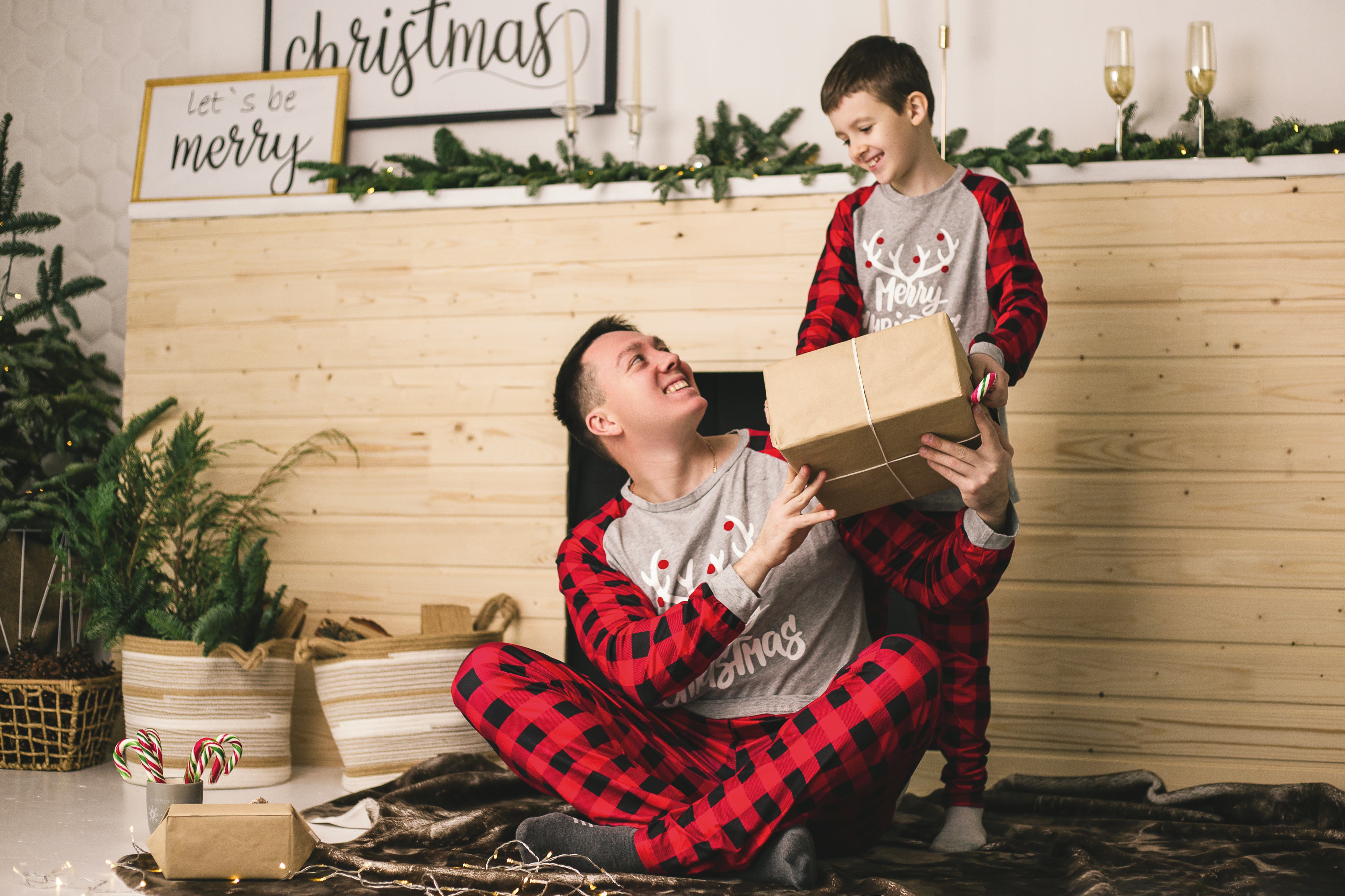 80 Christmas Dad Jokes That Are Sure To Sleigh