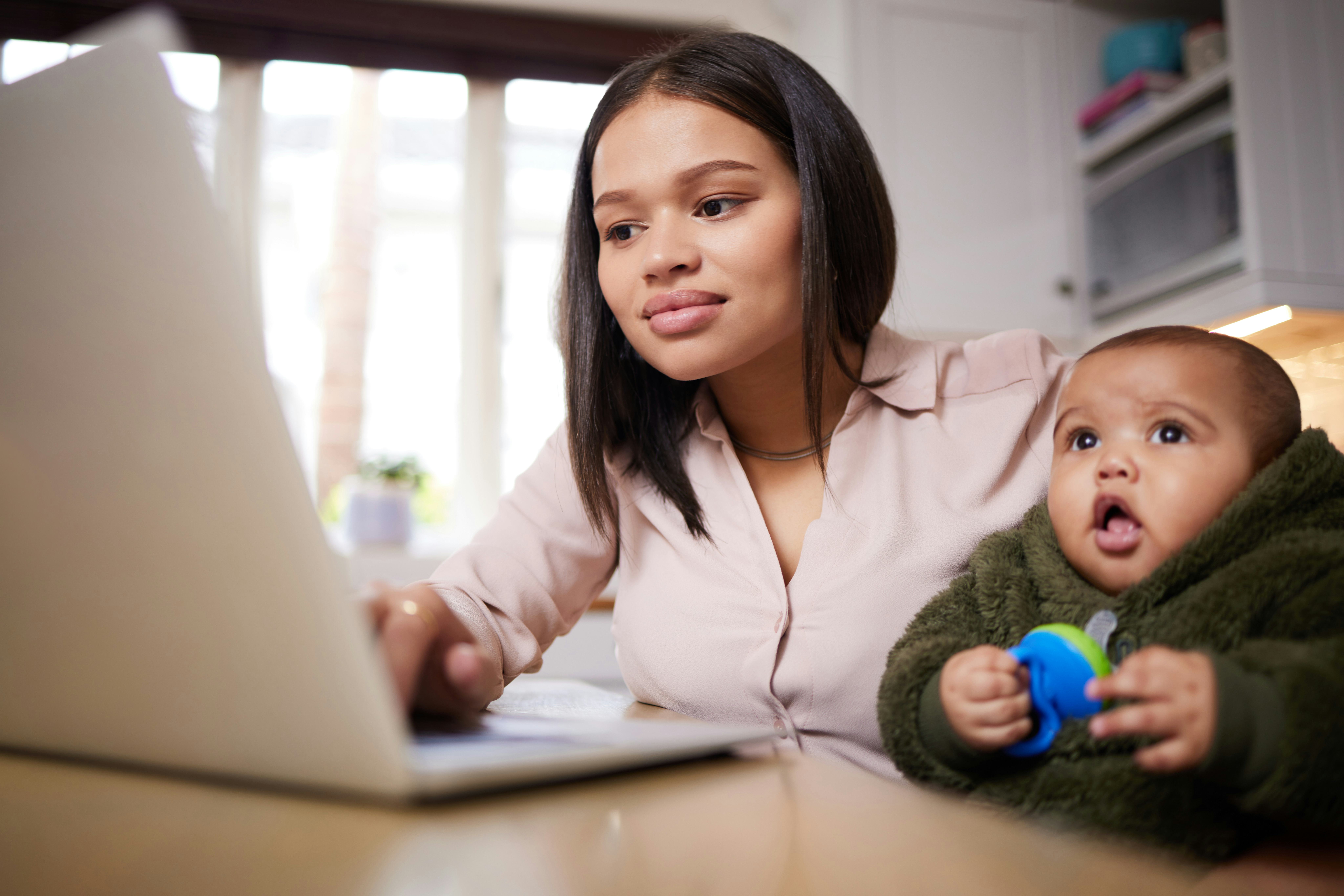 Worried About Leaving Baby To Go Back To Work? Here’s How To Cope