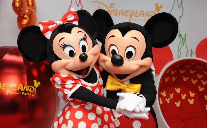 Cutest Minnie Mouse Party Ideas: Invitations, Decorations, Cakes, & More