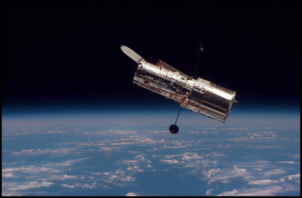NASA restores Hubble spectrograph and more: Understand the world in 9 ...