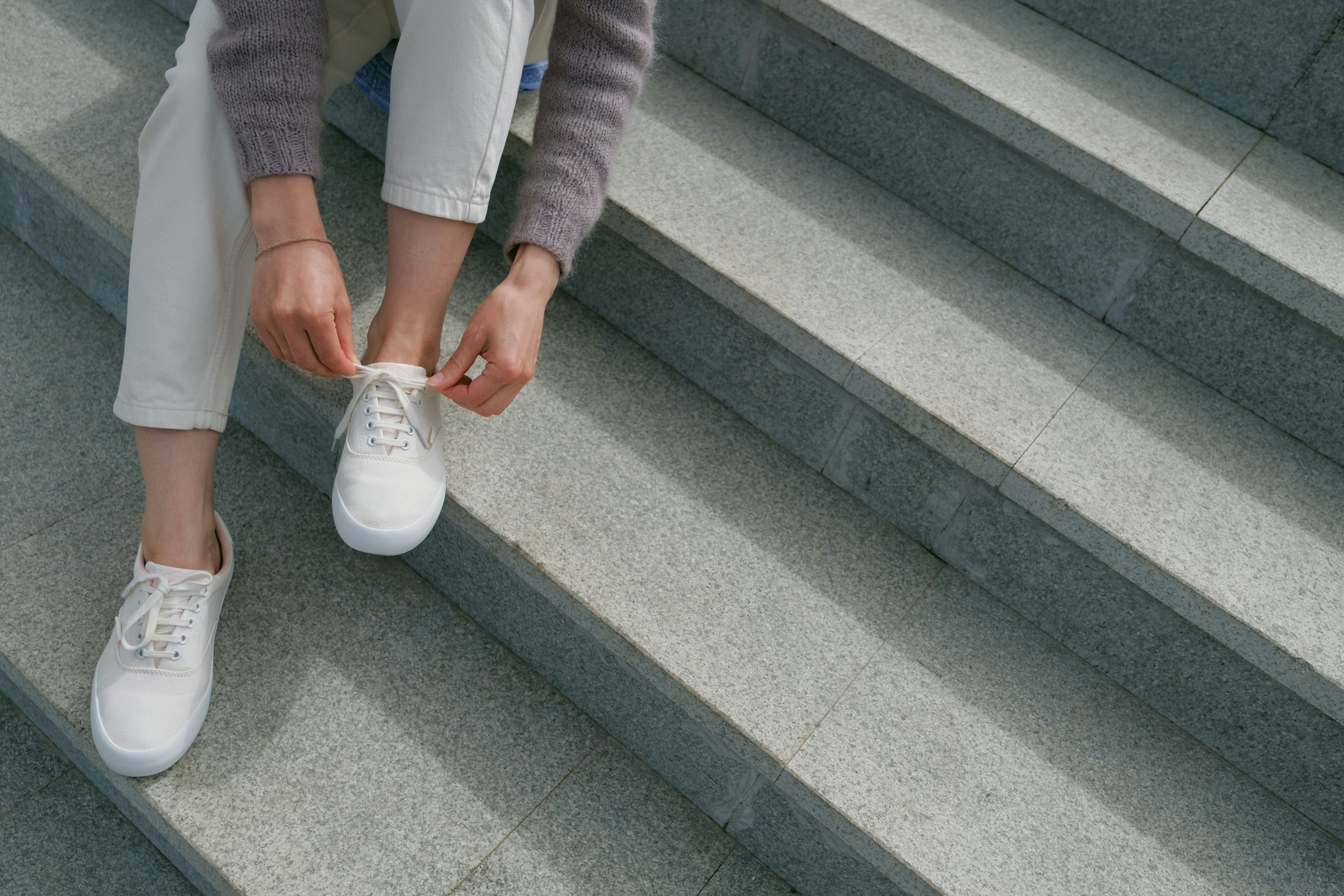 How Should Jeans Fit? 12 Signs Yours Don’t Fit Quite Right