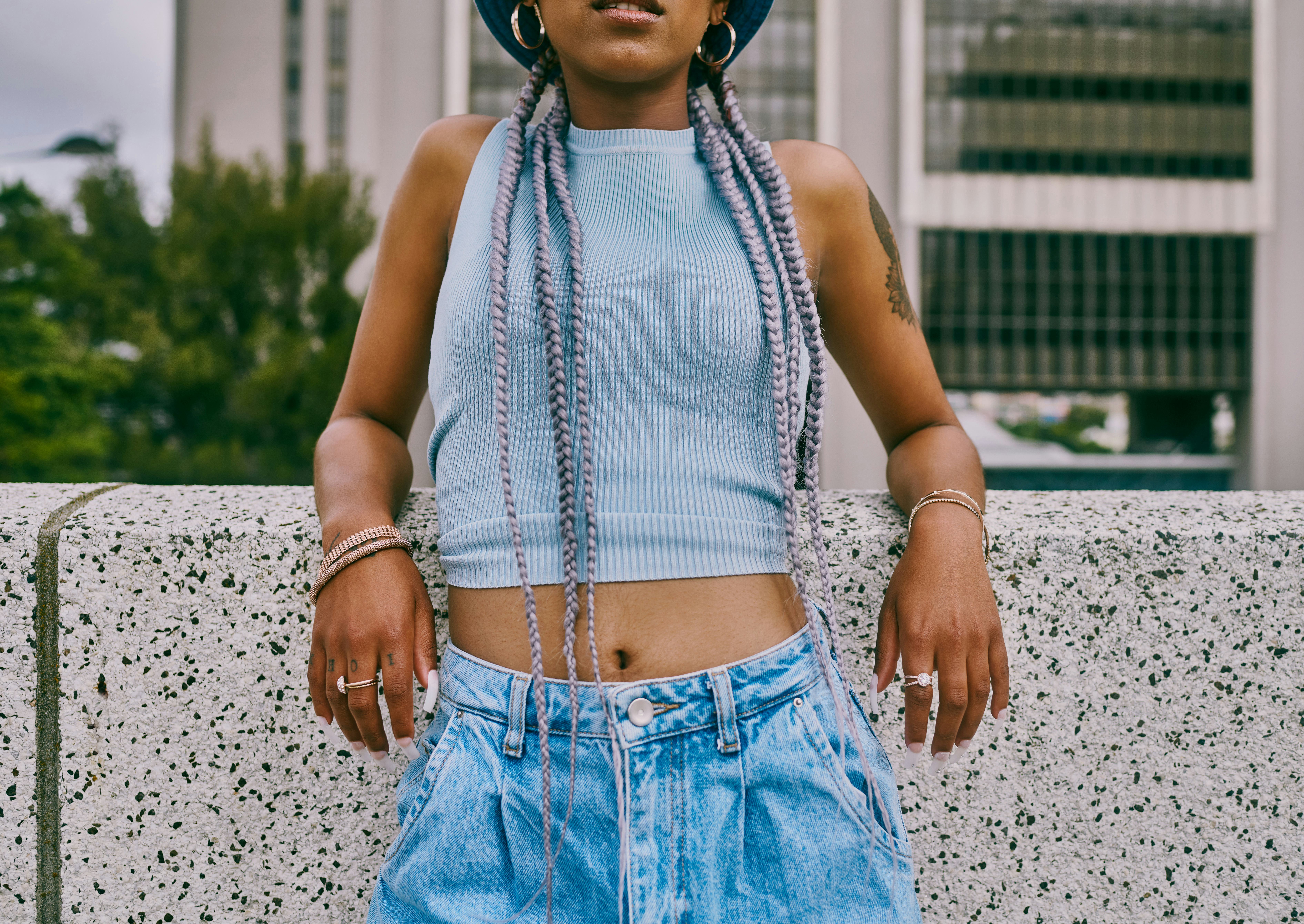 How Should Jeans Fit? 12 Signs Yours Don’t Fit Quite Right