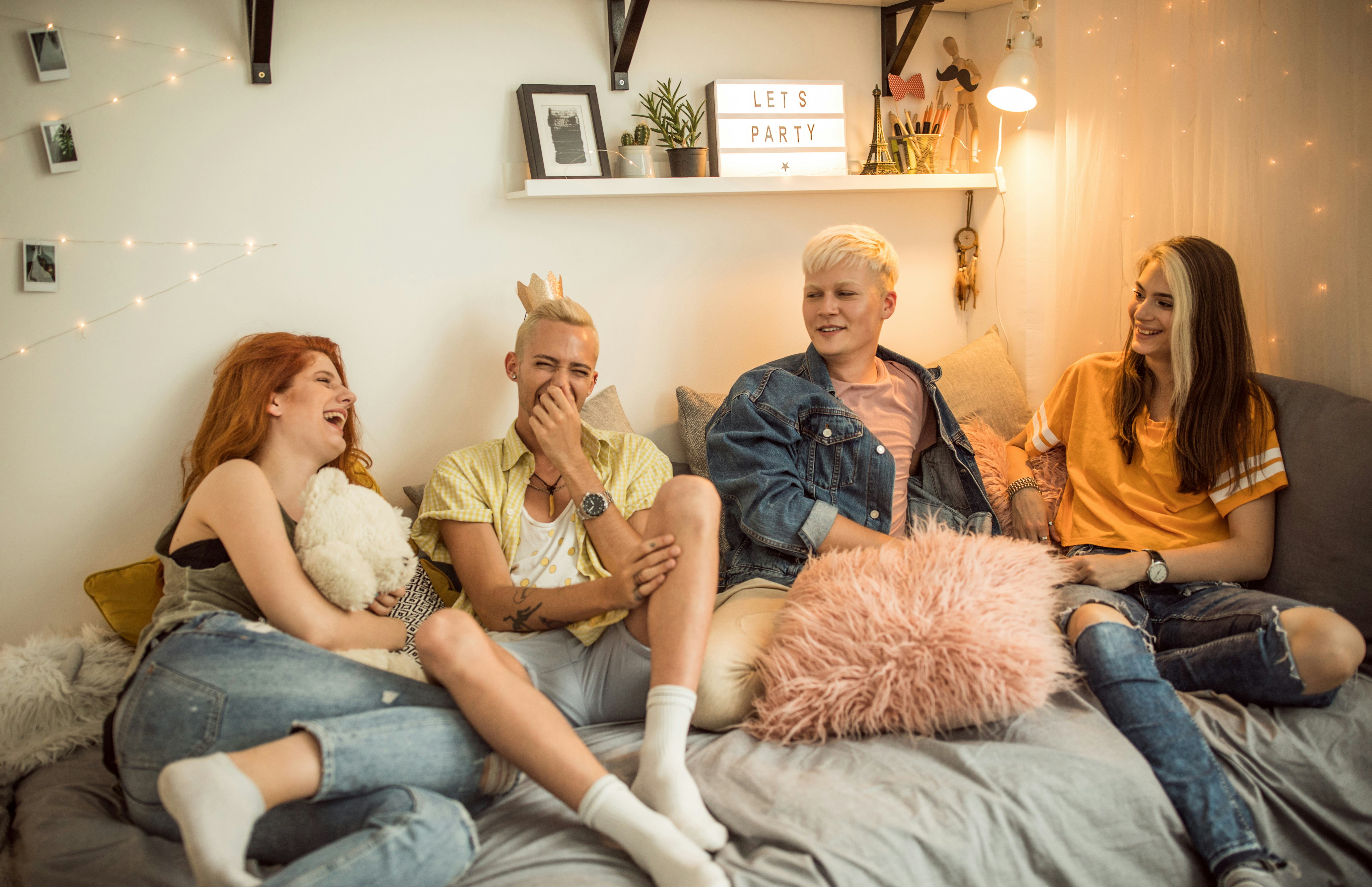 65 Captions For Throwback College Pics & Reliving The Memories