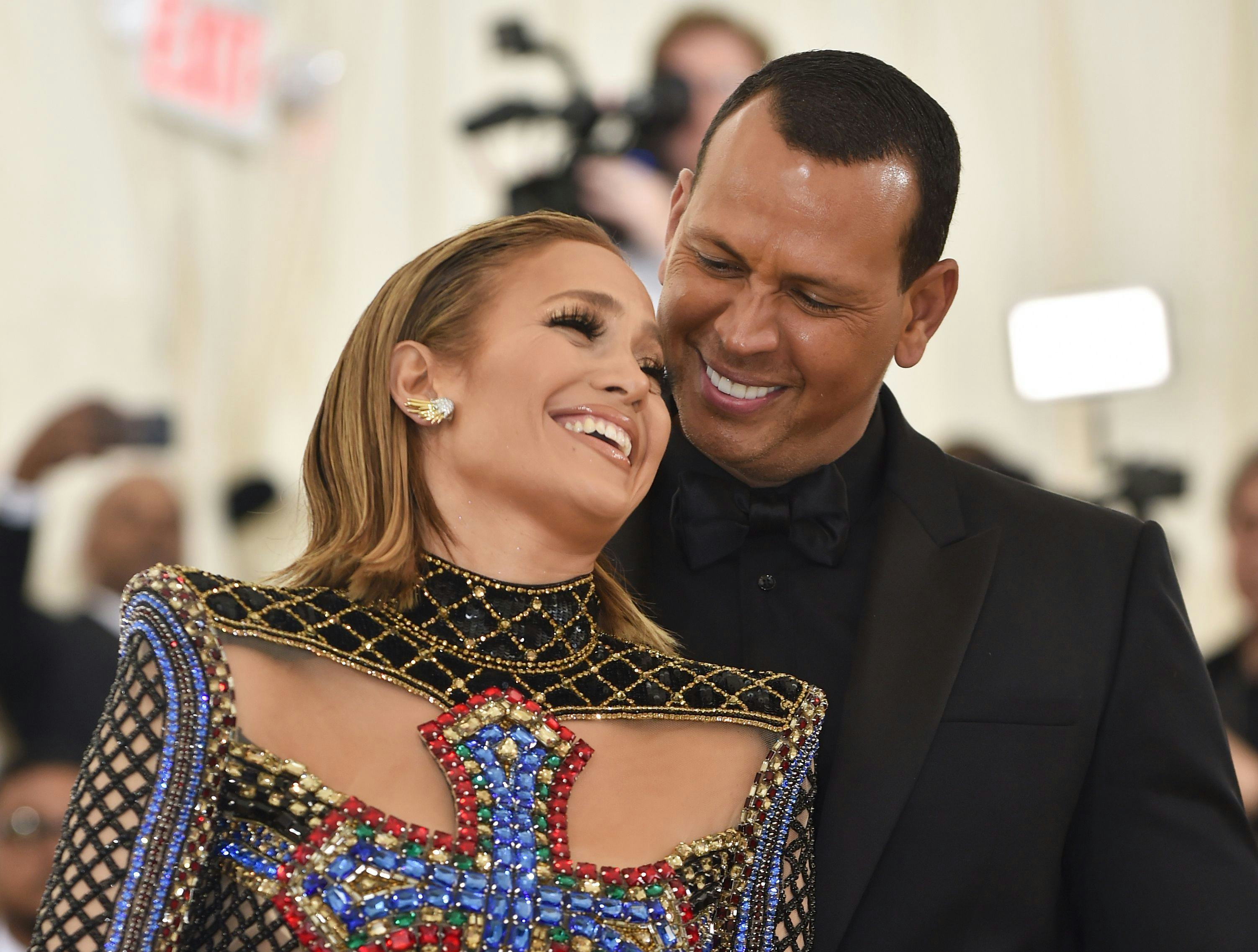 Jennifer Lopez & Alex Rodriguez's Astrology Shows They’re Compatible Leos