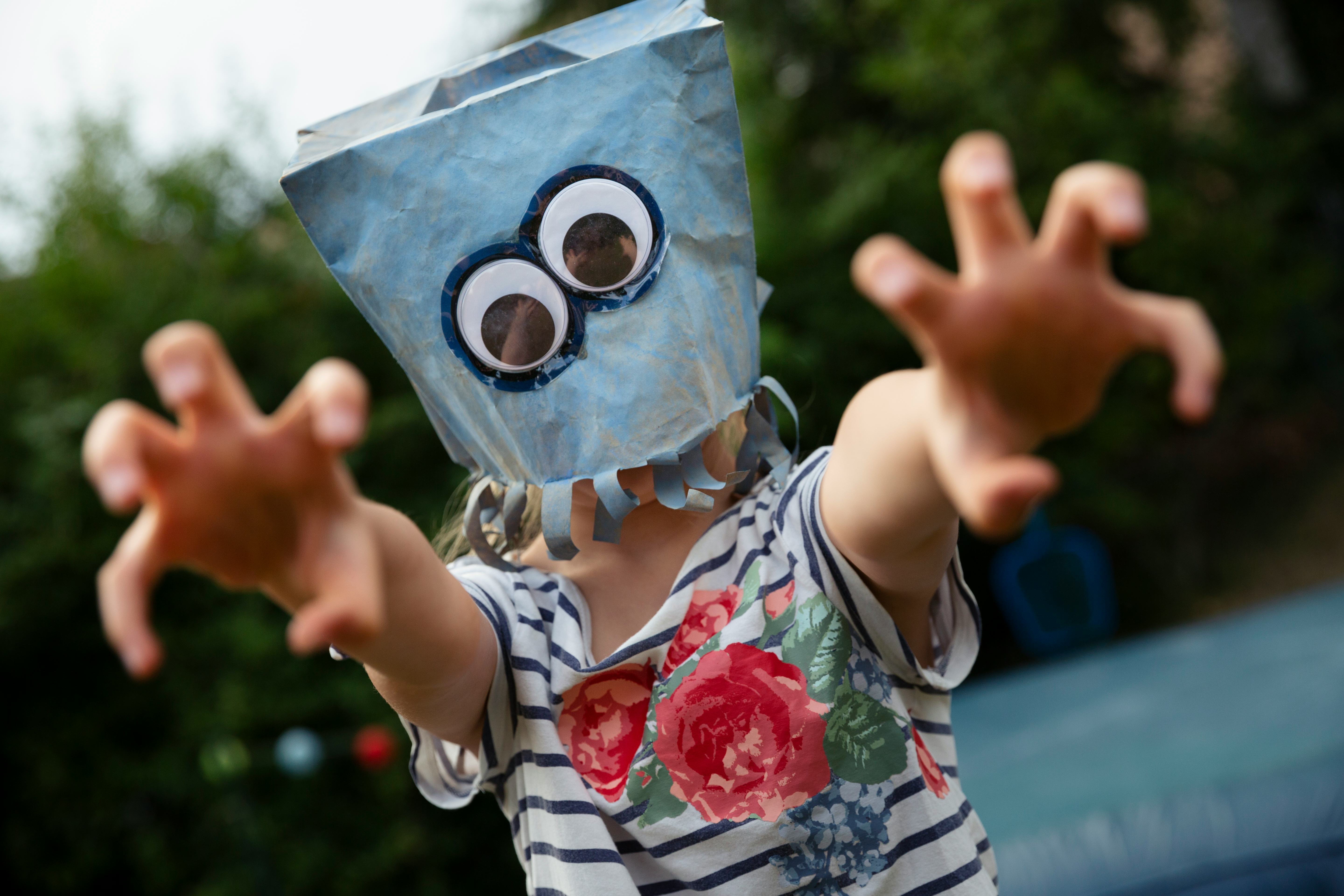 10 Googly Eyes Crafts & Ideas For Kids